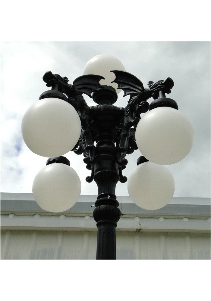 The Kings Bay Gargoyle Giant Pole Light with Five Shades Commercial or Home Garden Street