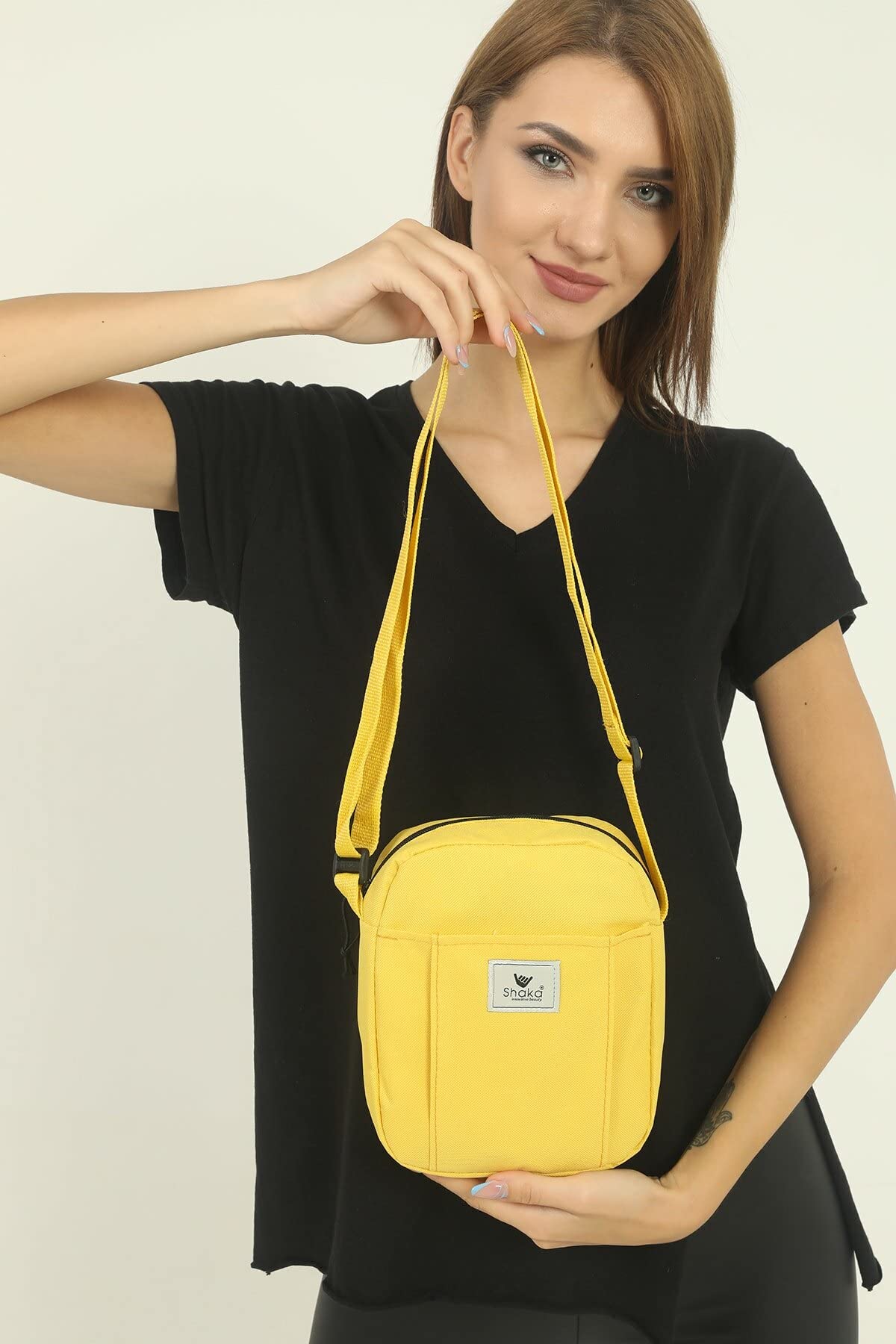 Fashion Crossbody Purse For Women, Small Lightweight with Adjustable Shoulder Strap, Cute Summer Clutch, Everyday Essential (Yellow)