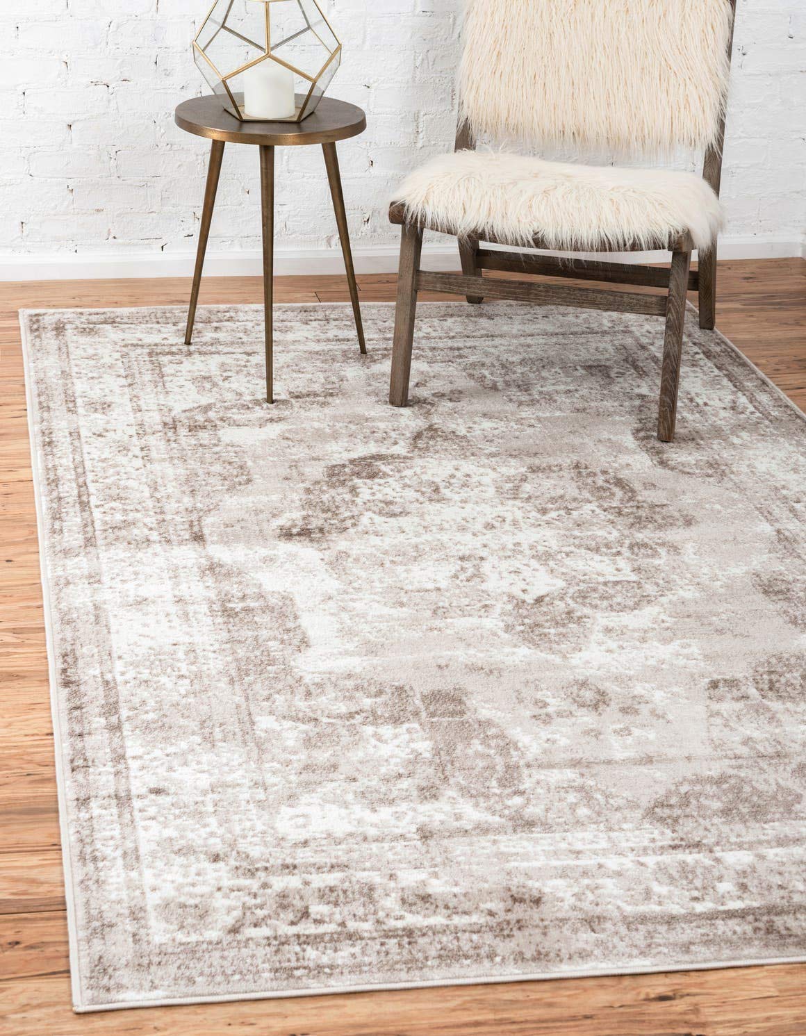Unique Loom Sofia Collection Area Rug - Salle Garnier (5' 3" x 8' Rectangle, Beige/ Ivory)