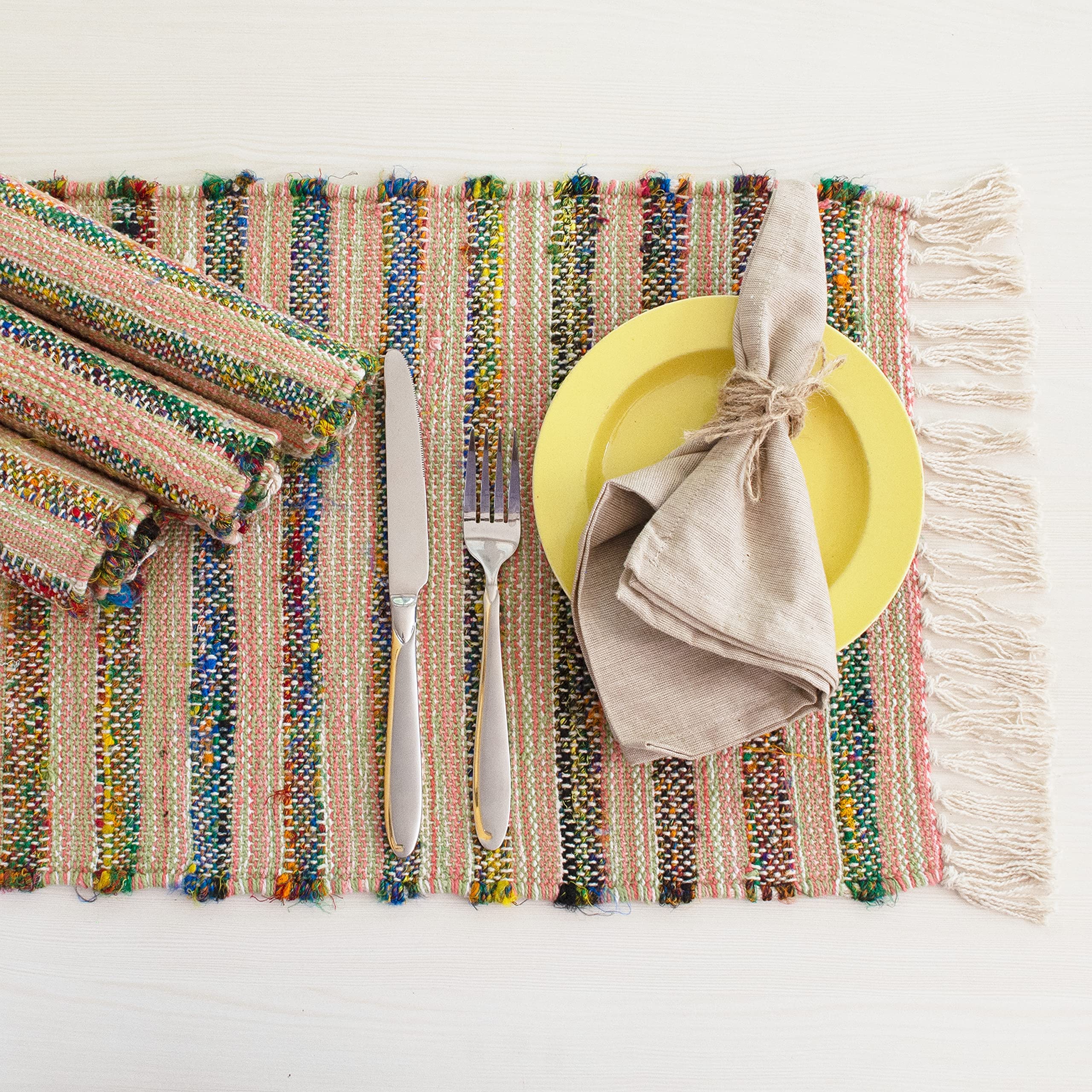 Chardin Home Royal Silk Eco-Friendly Jute & Silk Placemats (Set of 4 mats). Size: 13" X 19". (Multi-Color)