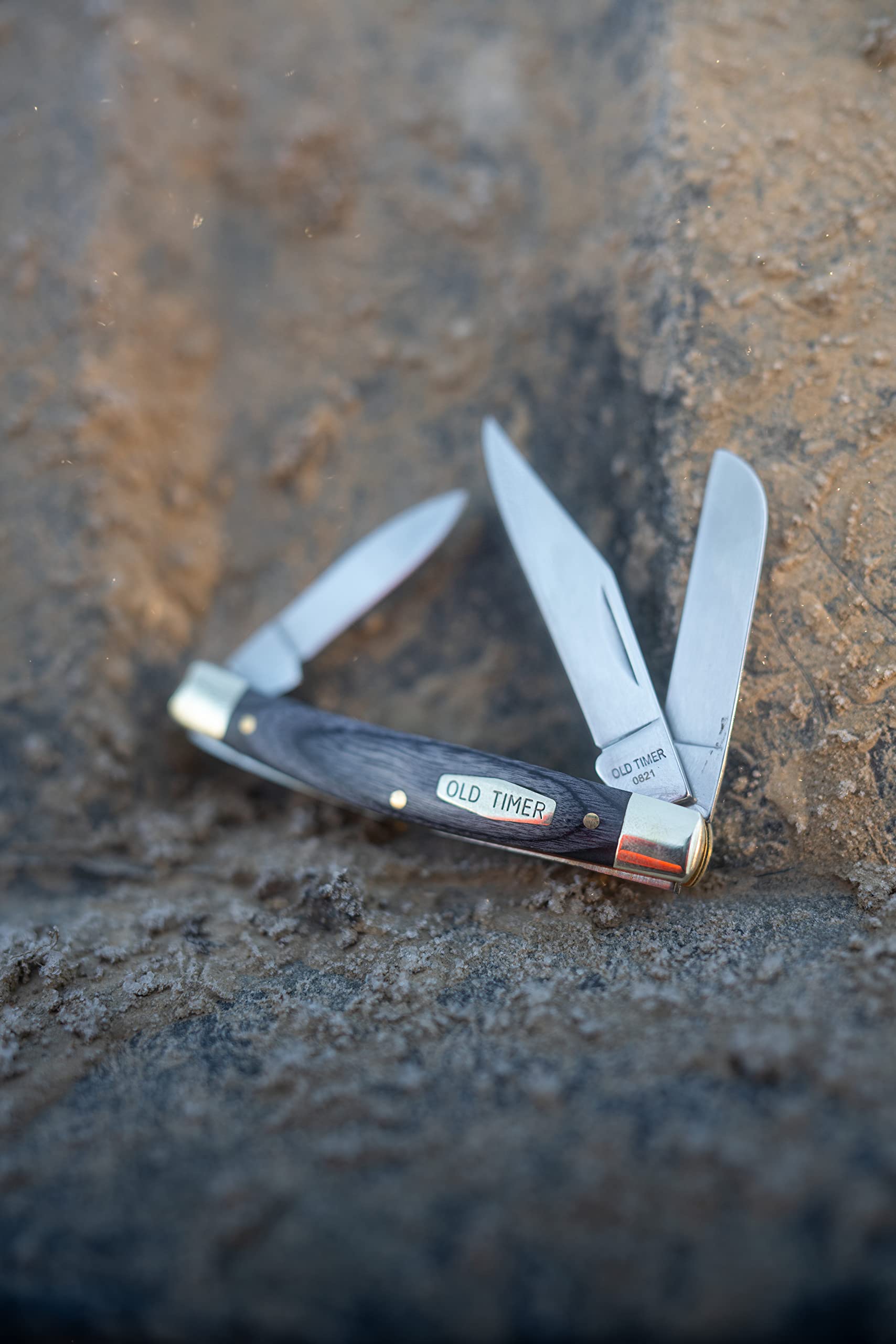 Old Timer Heritage Series 34OT Middleman 5.7in Traditional Folding Pocket Knife with Stainless Steel Clip Point Blade, Sheepsfoot Blade, Pen Blade, and Laminate Handle for Hunting, EDC, and Outdoors