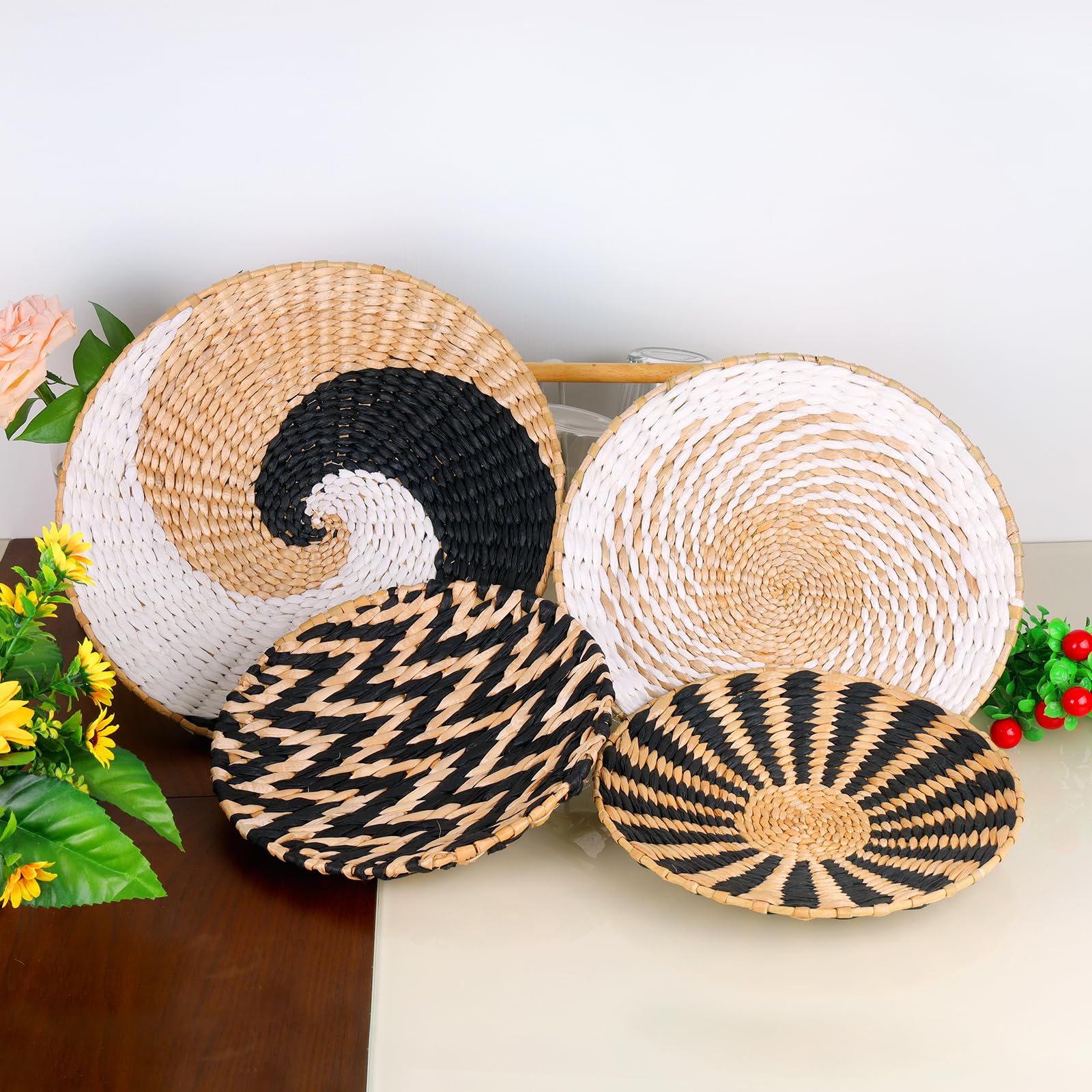 Hanging Woven Wall Basket Boho Decor Set, 4 Unique Handmade Seagrass Rattan Round Baskets Wall Decoration for Home Living Room Bedroom Rustic Coastal Farmhouse - Ready to Hang with Nails Included
