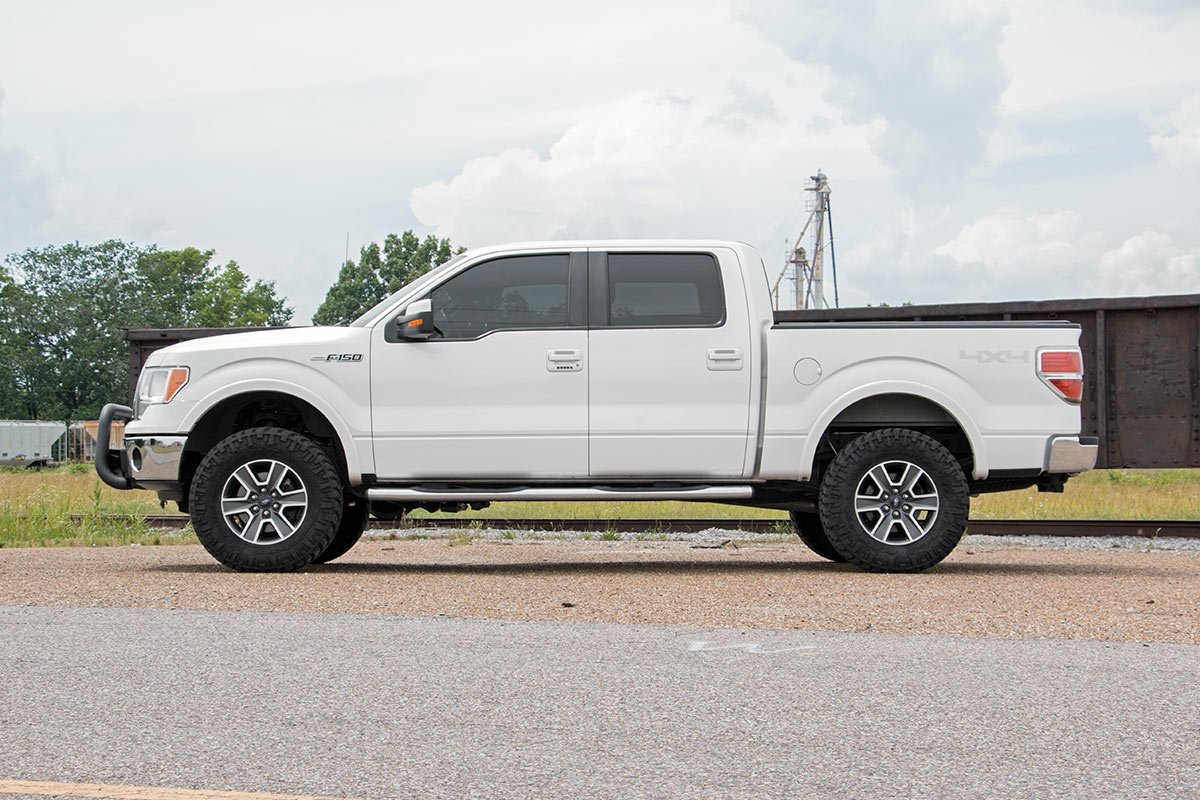 Rough Country 3" Suspension Lift Kit w/N3 Struts for 2009-2013 F-150 4WD - 54431