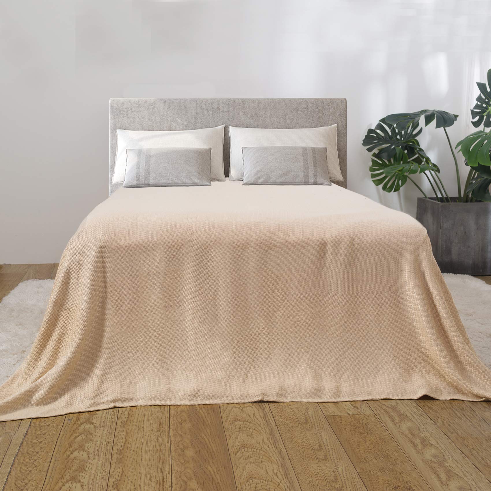 Cooling Blanket Full Size - 100% Rayon Derived from Bamboo, Summer Blanket for Hot Sleepers, Soft Comfy Lightweight Cool Blankets for Hot Sleepers (80x91 inches)