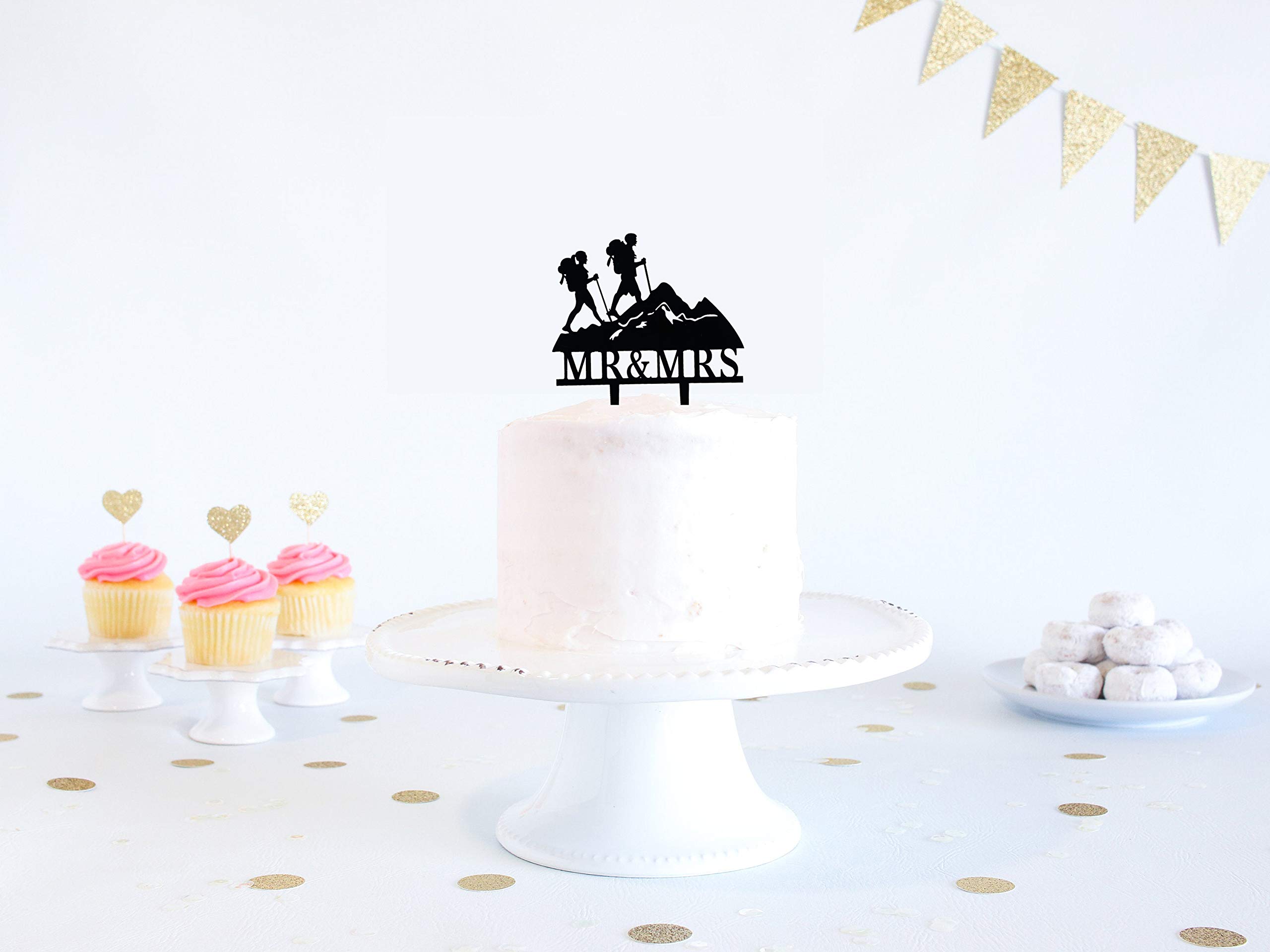 Mountain Wedding Cake Topper, Mr & Mrs Cake Topper, Hiking Theme Wedding Cake Decoration, Black Backpacking Bride and Groom Silhouettes Cake Topper