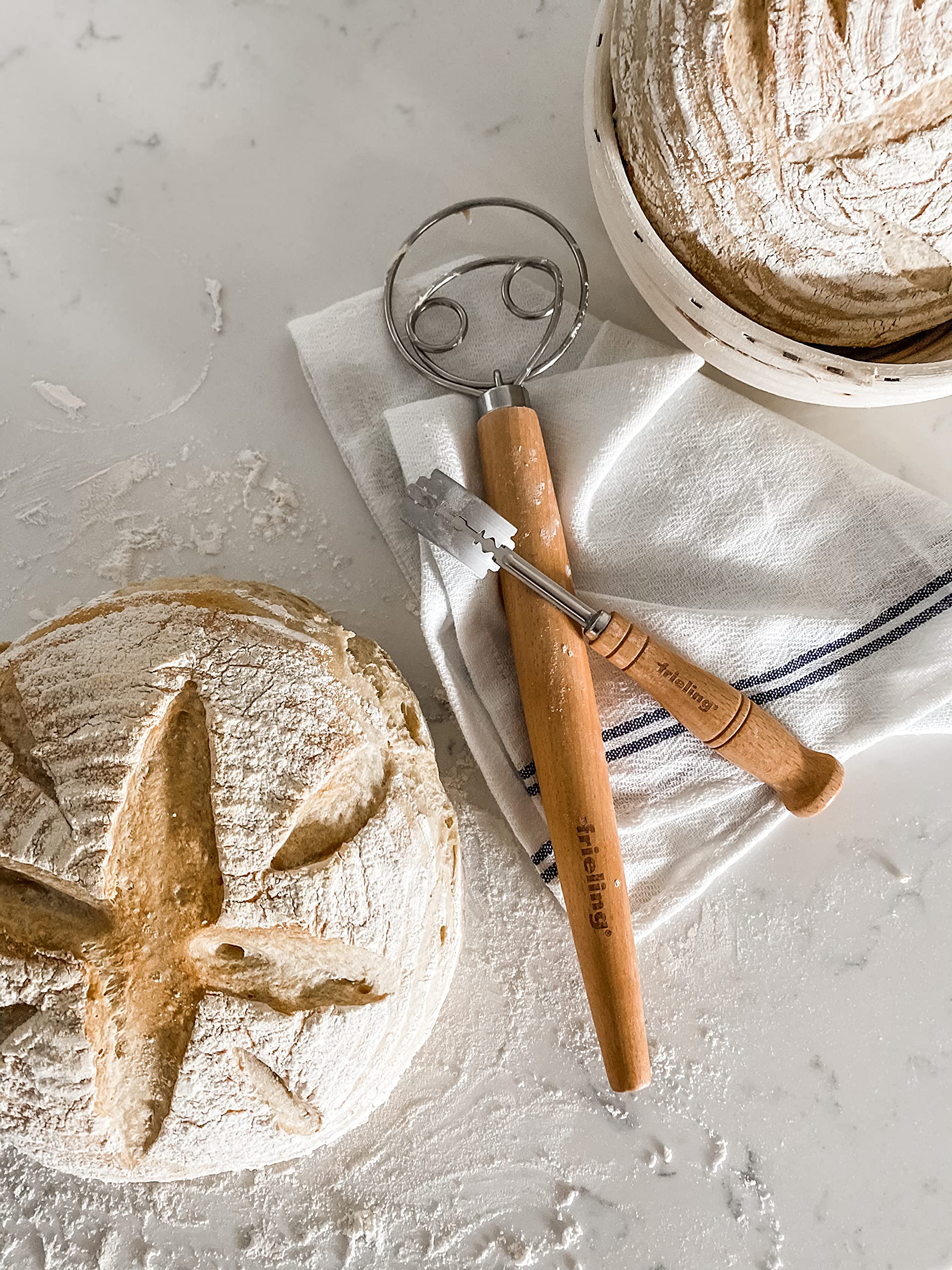 Frieling Bread Lame Dough Scoring Blade for Making Bread, Includes Extra Blades and Lame Cover, 7.5 Inch, Natural Wood Handle