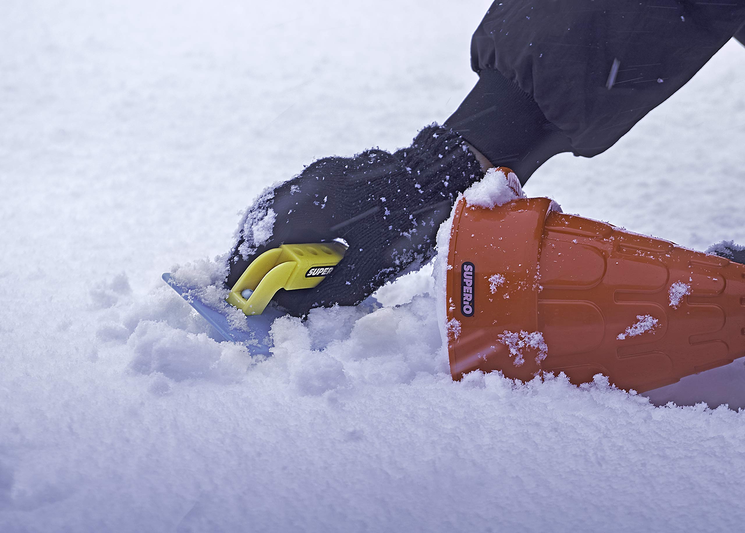 Superio Snow Brick Maker Igloo Snow Fort Building Kit Block Shaper and Toy Trowel, Sand Castle, Beach, Outdoor Winter Snow Toys for Kids