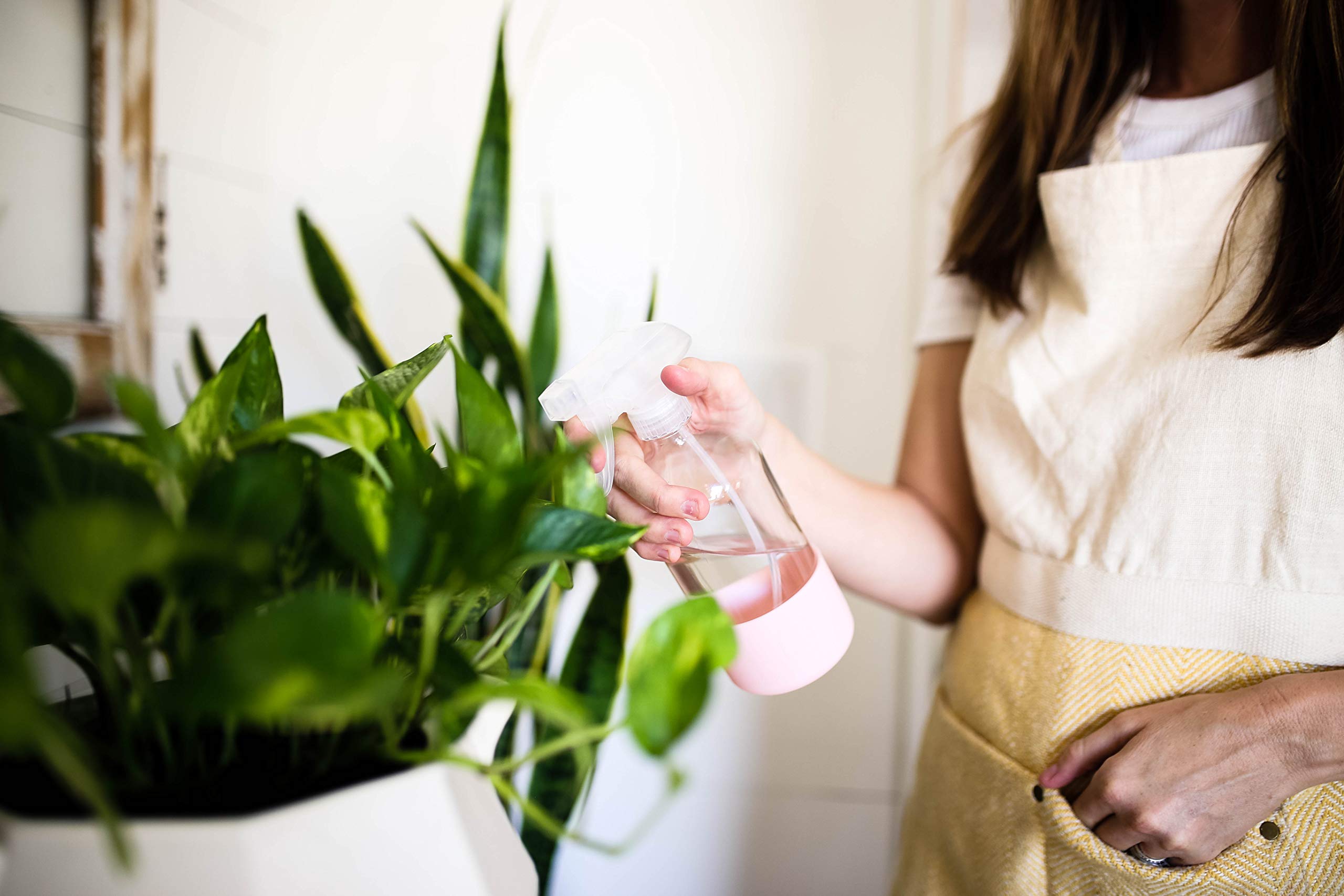 Just Like Joan 16 oz Glass Spray Bottles for Cleaning Solutions Clear Empty Spray Bottles with Sage Green Silicone Sleeve Essential Oils, Plants, Mist Sprayer Bleach Refillable Reusable Container Food