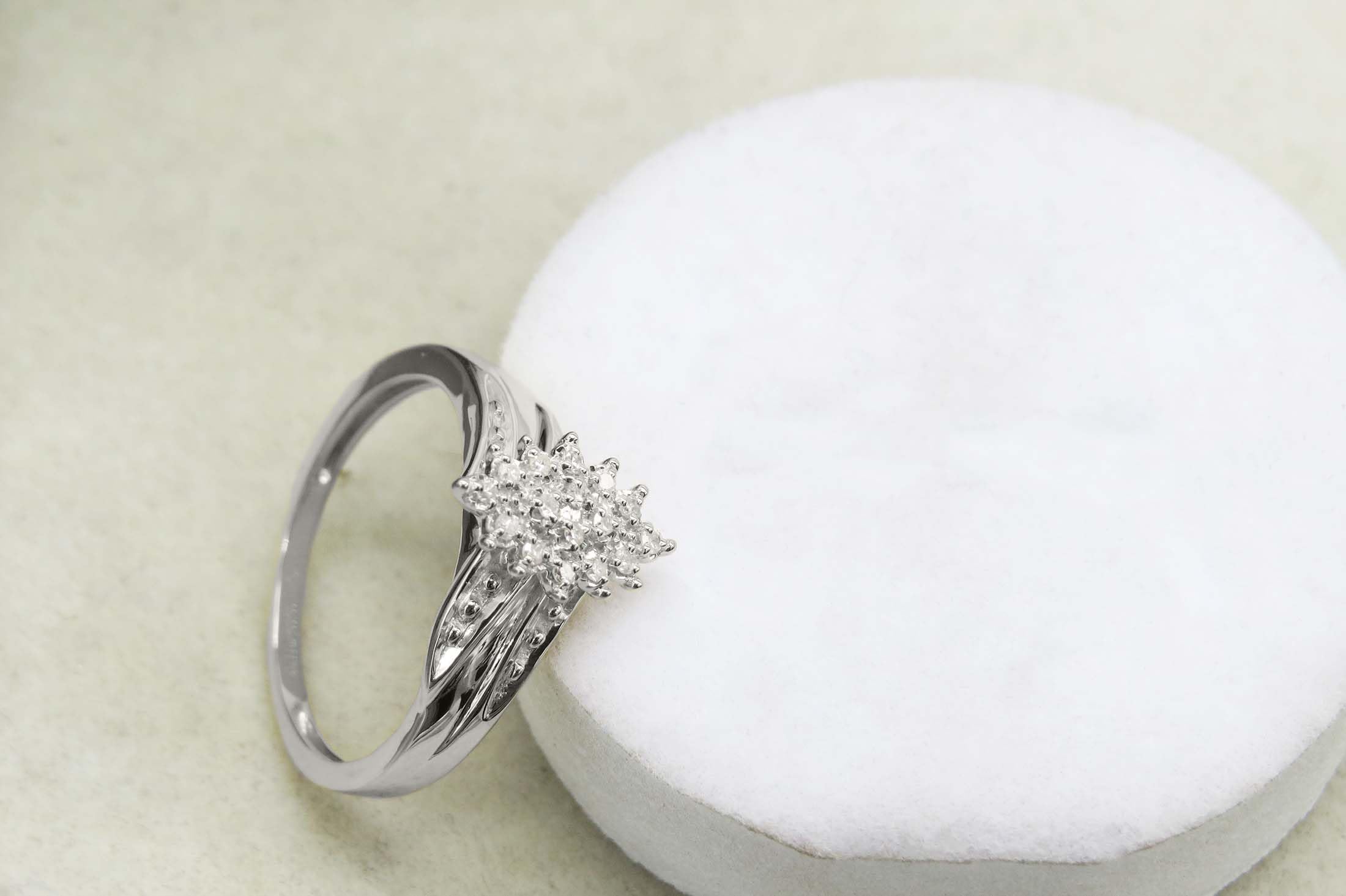 Dazzlingrock Collection 0.10 Carat (ctw) 10K Round White Diamond Ladies Cluster Flower Ring 1/10 CT, White Gold, Size 8.5