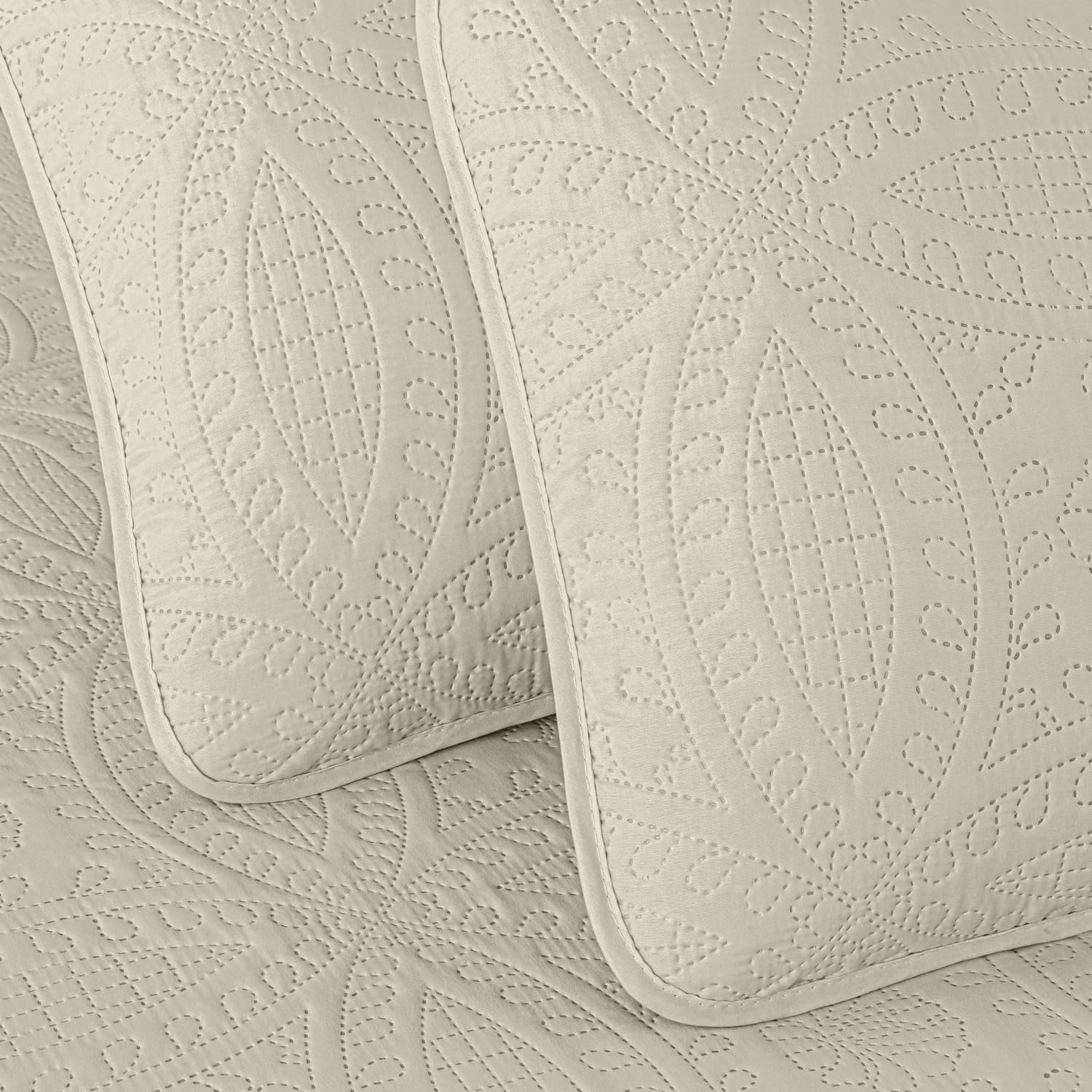 Chezmoi Collection Austin 3-piece Oversized Bedspread Coverlet Set (King, Ivory)