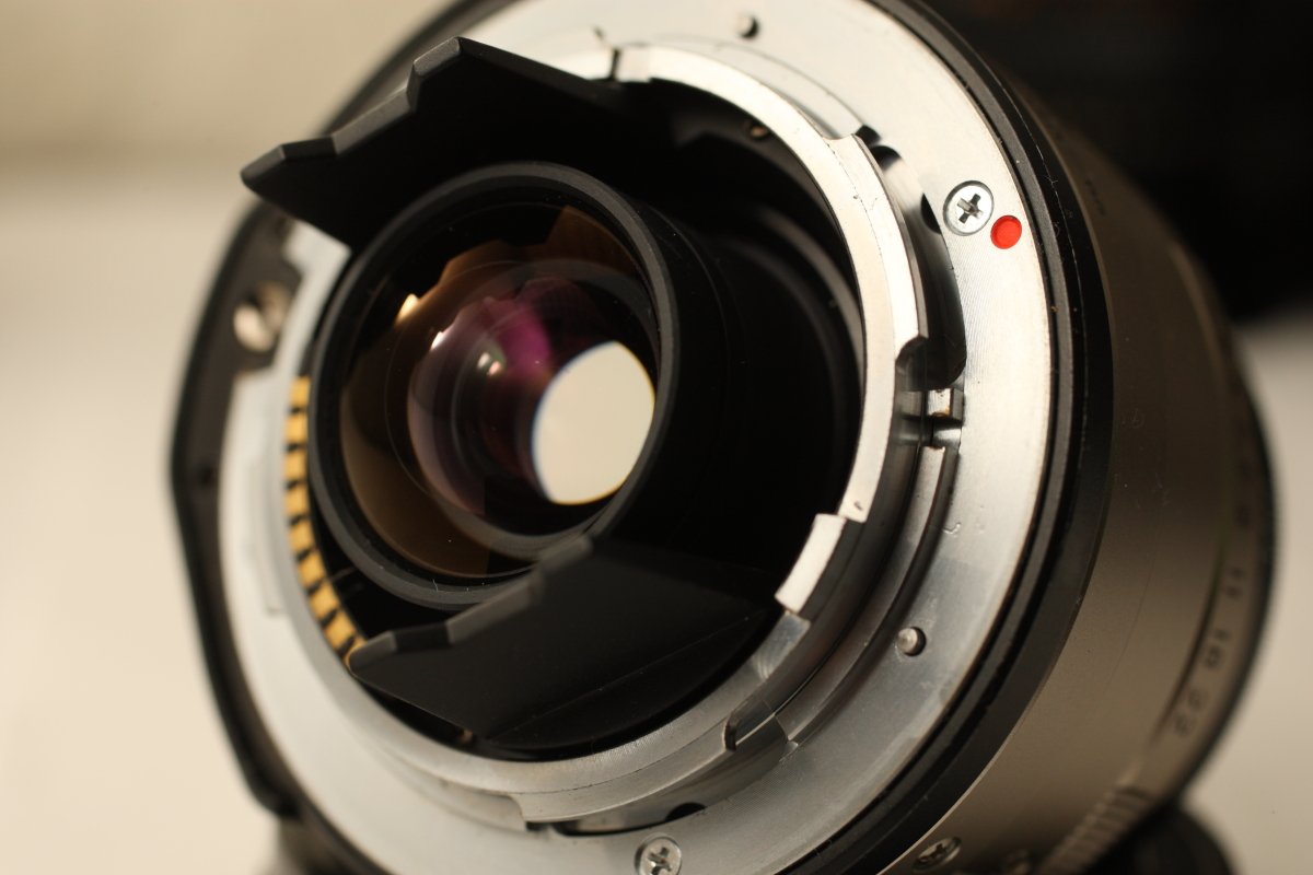 Contax G Zeiss 28mm f/2.8 Biogon Lens for G1 & G2 Cameras
