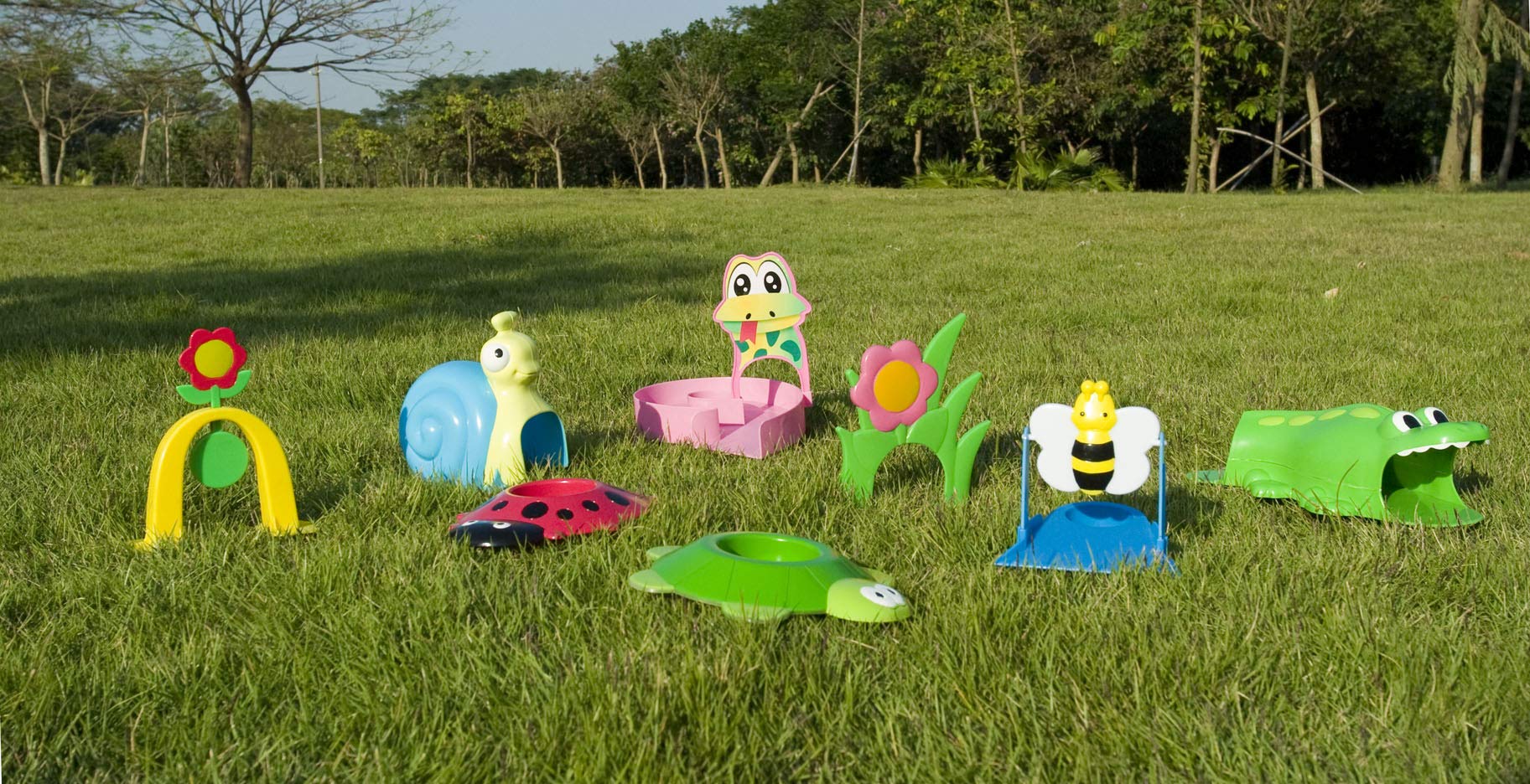 Party Hurray Children Golf Set, w/Golf Clubs, Practice Holes, Floral/Animal Obstacles, Golf Balls
