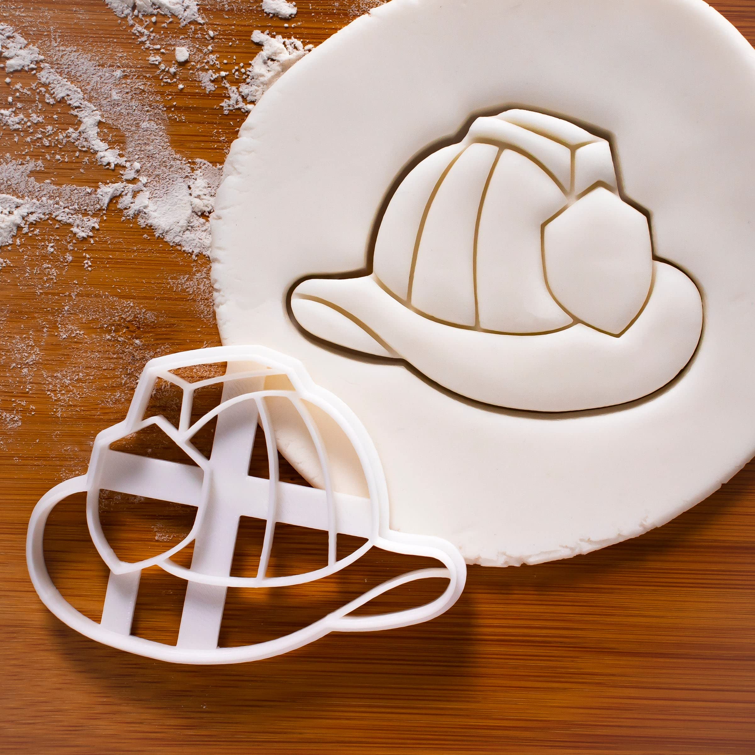 Fire Helmet cookie cutter, 1 piece - Bakerlogy