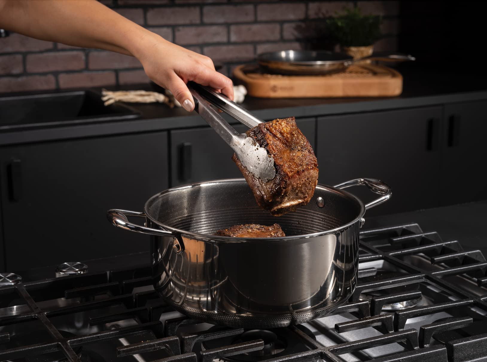 HexClad Hybrid Nonstick Dutch Oven, 5-Quart, Stainless Steel Lid, Dishwasher and Oven Safe, Induction Ready, Compatible with All Cooktops