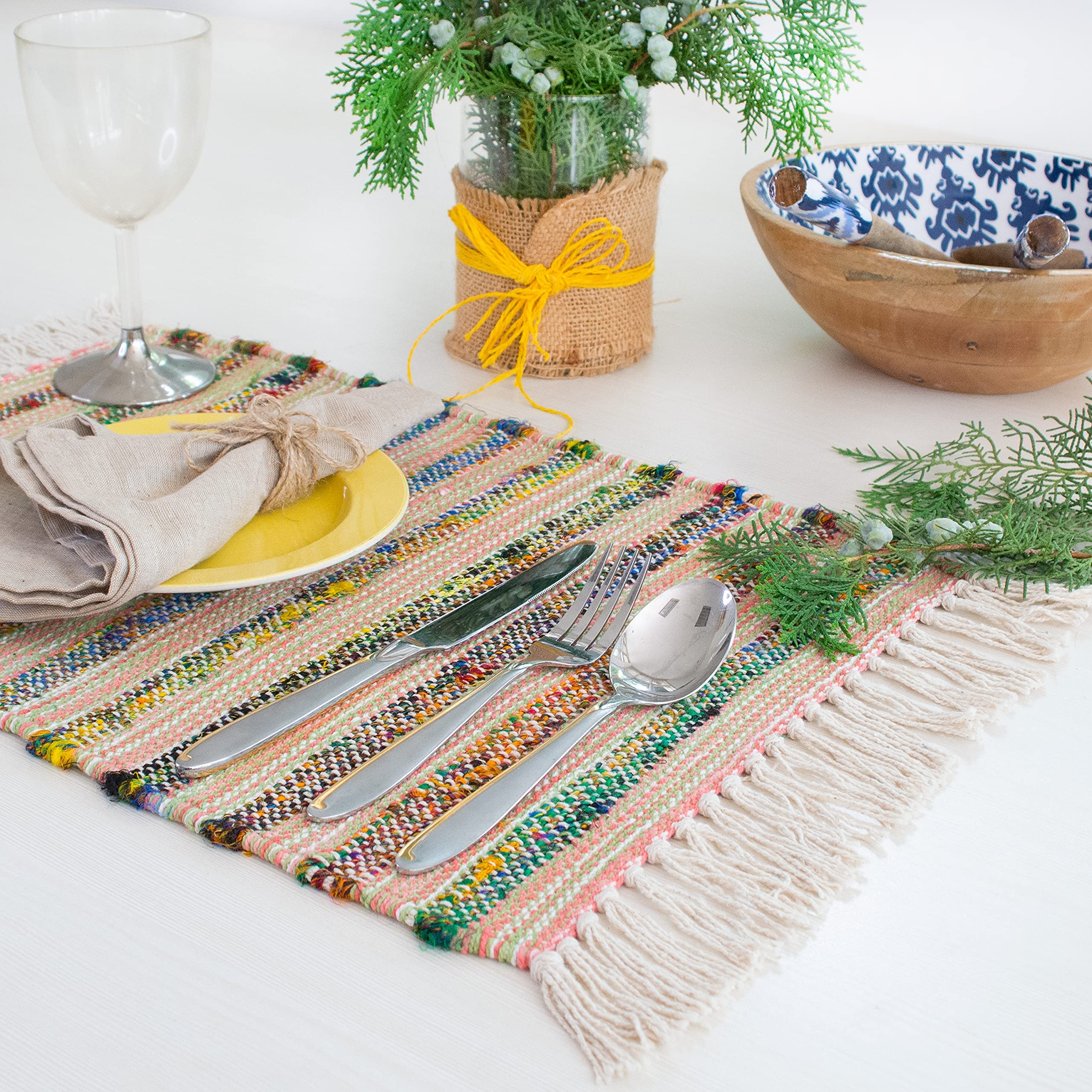 Chardin Home Royal Silk Eco-Friendly Jute & Silk Placemats (Set of 4 mats). Size: 13" X 19". (Multi-Color)