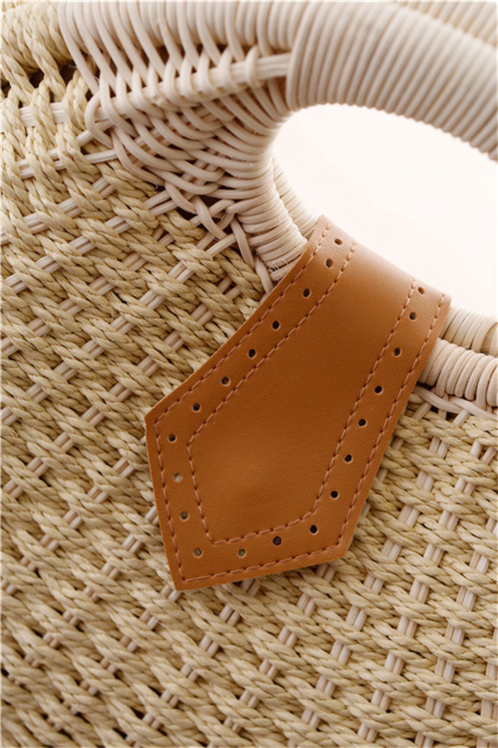 DAISHA Straw Bags for Women,Hand-woven Shell Bag Handle Ring Tote Retro Summer Beach Rattan bag., Beige, 11x10.23x5.9 inches(lxwxh)