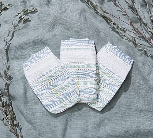 The Honest Company Diaper Cake | Clean Conscious Diapers, Baby Personal Care, Plant-Based Wipes | Dots + Dashes | Regular, Size 1 (8-14 lbs), 35 Count