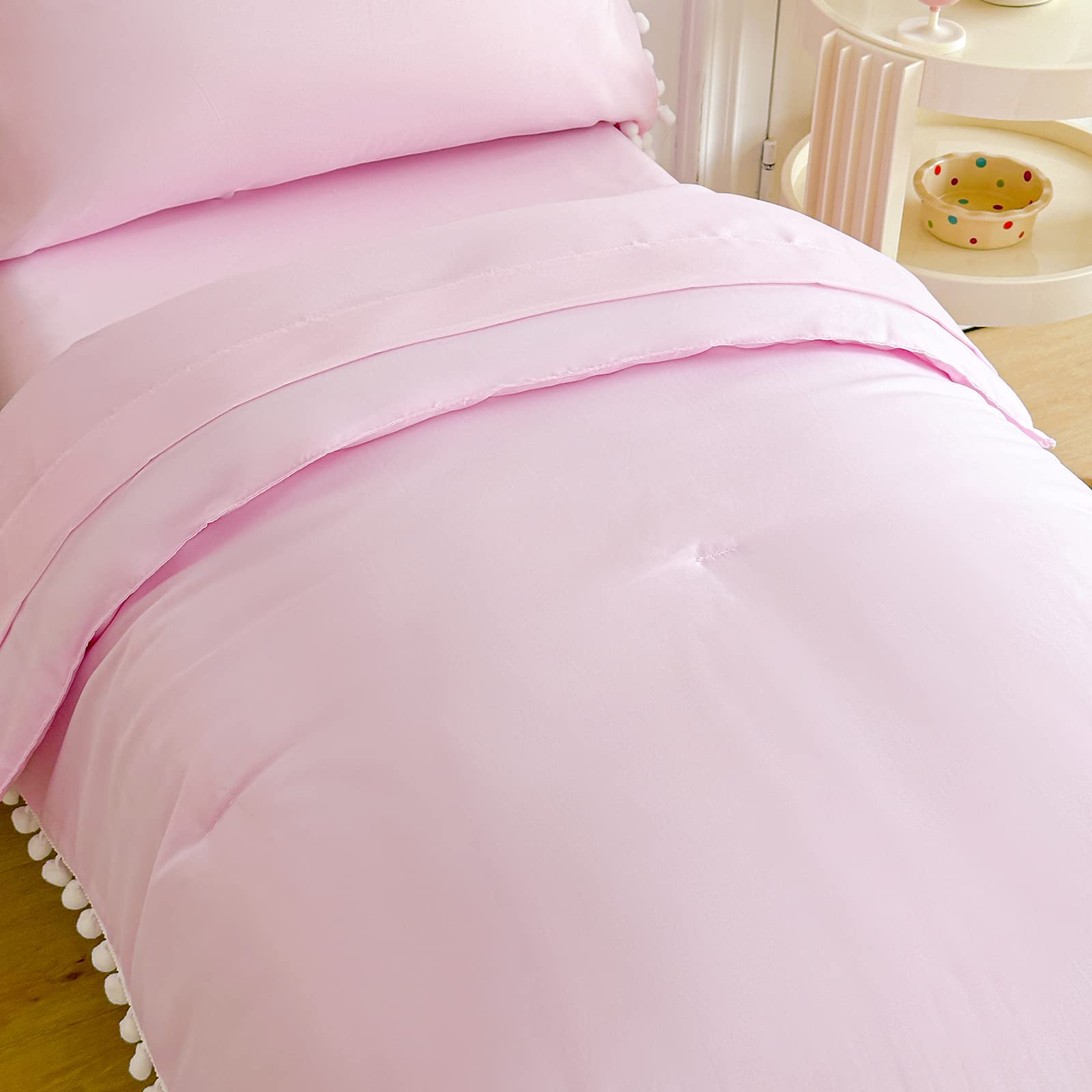 Chrismas Toddler Bedding Set 4 Pieces Boho Ball Pom Pom Toddler Bed Set Bed in a Bag Chic Boho Green Pom Fringe Comforter for New Year Holiday