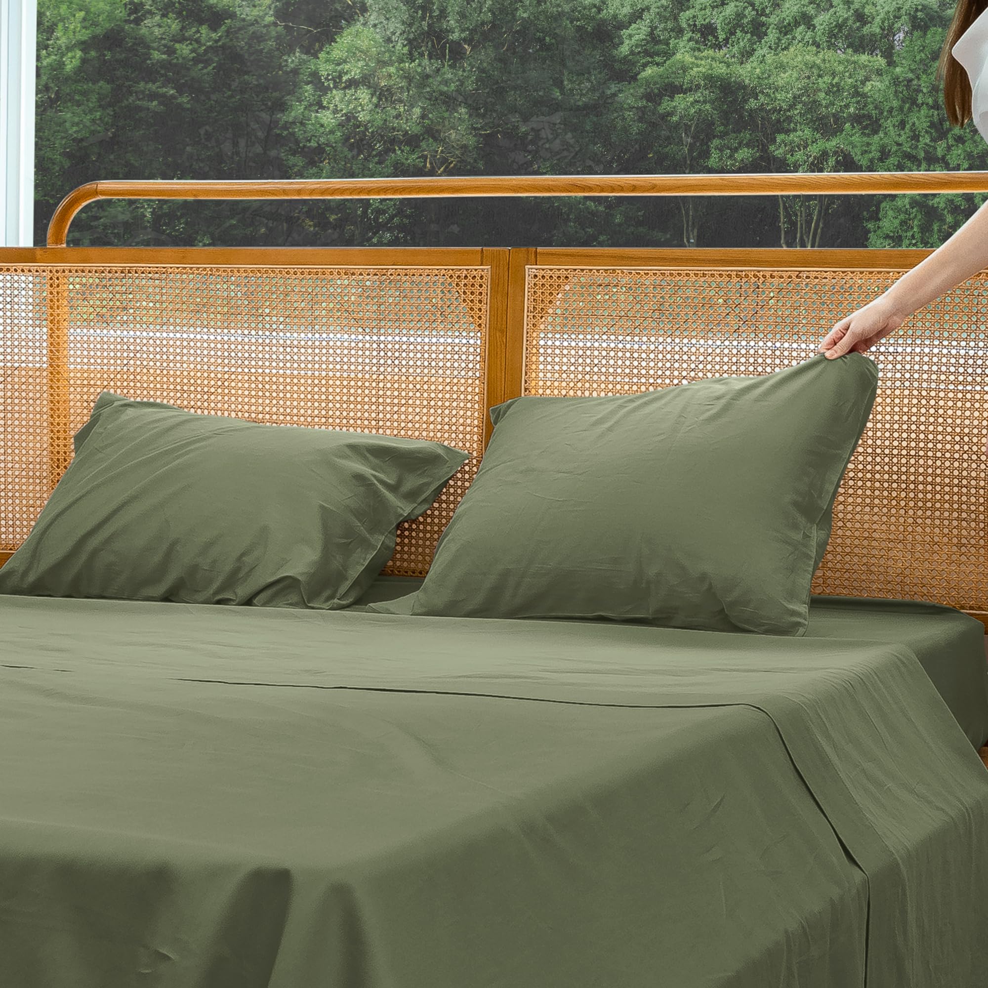 COSYBAY QUEEN Size Bed Sheets Set - 4 Piece Bedding - Sage Green 100% Cotton, 600 Thread Count Sheets -Wrinkle Free, Unfadable, Stain Resistant,Extra Soft - Deep Pocket 16 Inch - Easy Fit Fitted Sheet