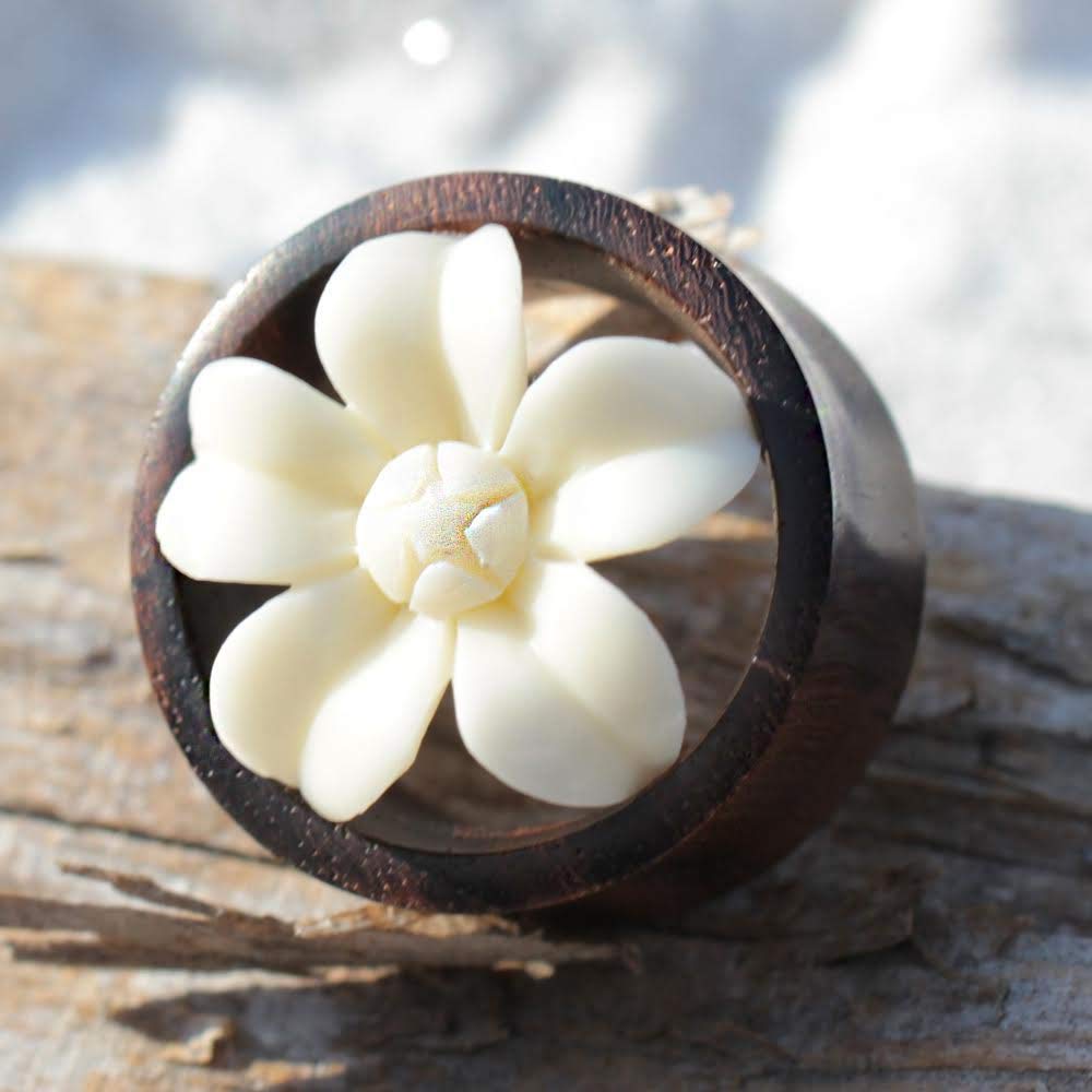 Covet Jewelry Organic Buffalo Bone Flower Blossom Sono Wood Tunnel Plug (1/2")