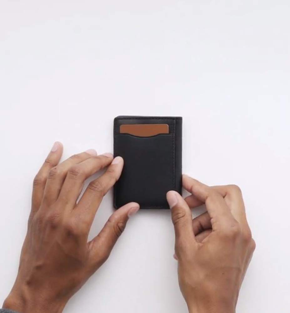 Coach Magnetic Card Case in Leather