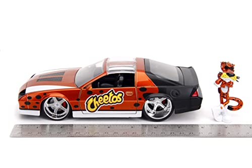 Jada Toys Cheetos 1:24 1985 Chevy Camaro Z28 Die-Cast Car & 2.75" Chester Cheetah Figure, Orange