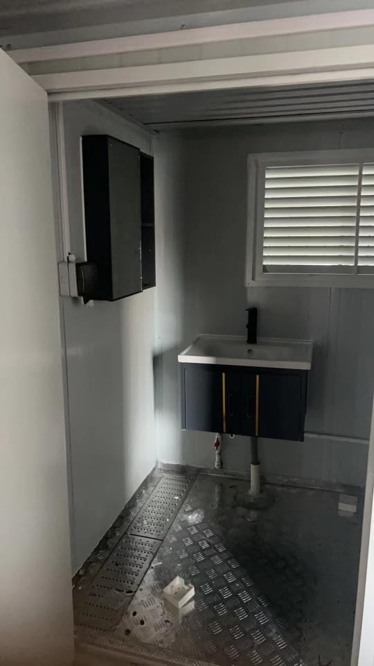 Generic Airconditioned Foldable Prefab Homes Prefabricated 20ft Office Fully Equipped Expandable Container Movable House with Bathroom +Kitchen with Sun Shade, Customized