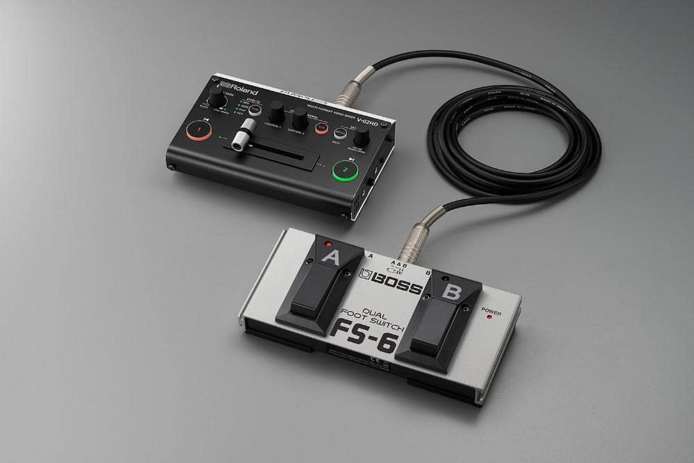 Roland Professional A/V Multi-Format Video Switcher (V-02HD)