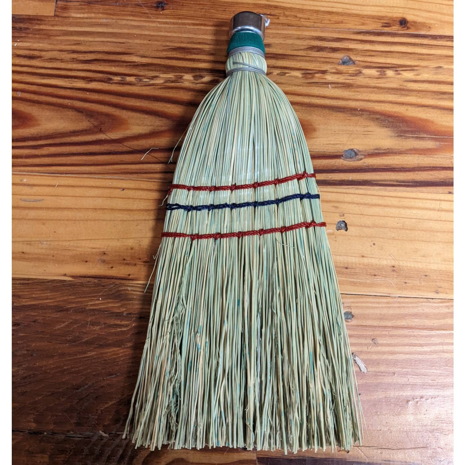 Lehman's Amish-Made Whisk Broom - Authentic Corn Straw Broom with Metal Hanging Hook, Natural, 11 inches