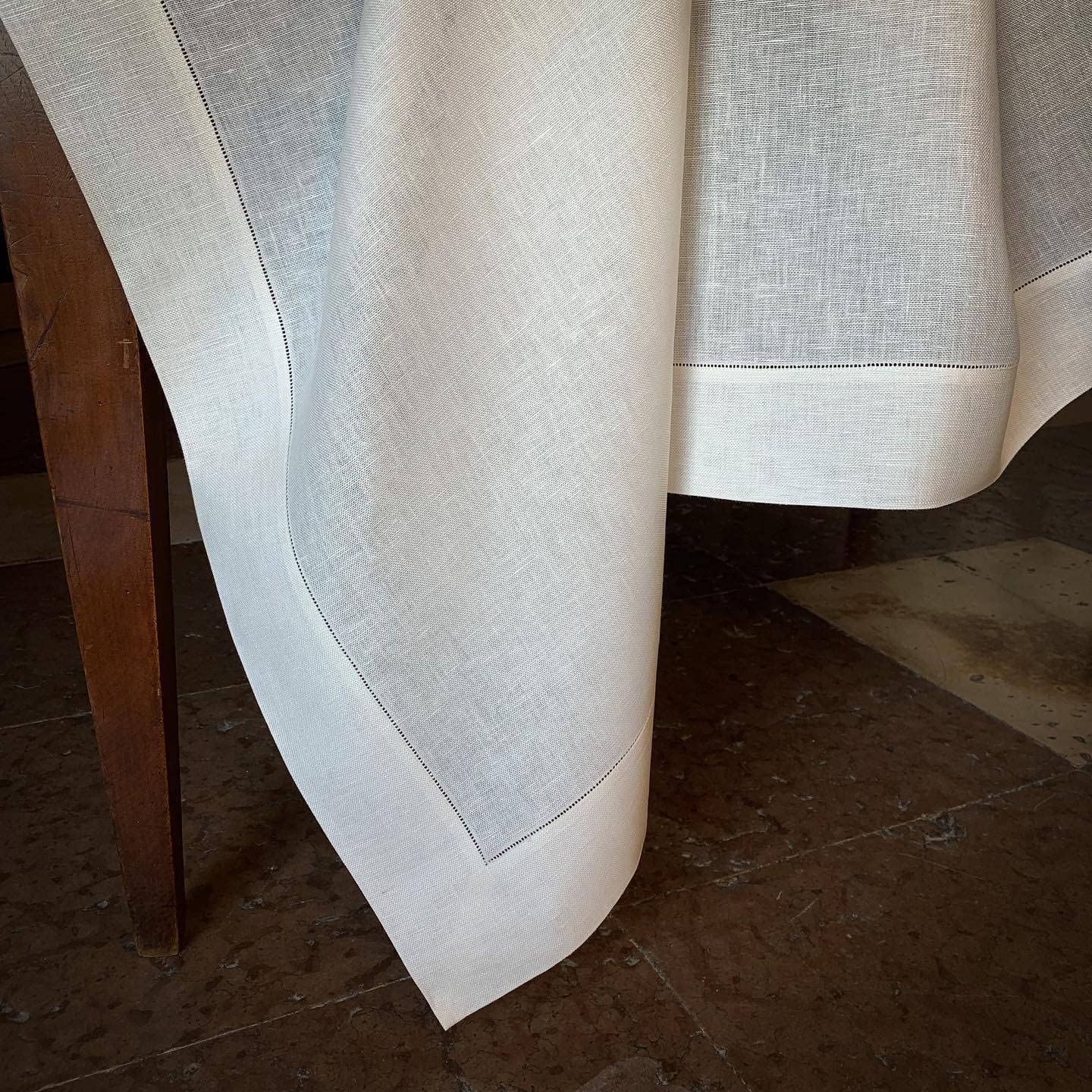 EVERLY Pure Linen Hemstitch Tablecloth,100% Stonewashed French Linen tablecloths for Kitchen Dining Rectangle Tables,60x108Inch Machine Washable Christmas Thanksgiving Organic Tablecloth-White