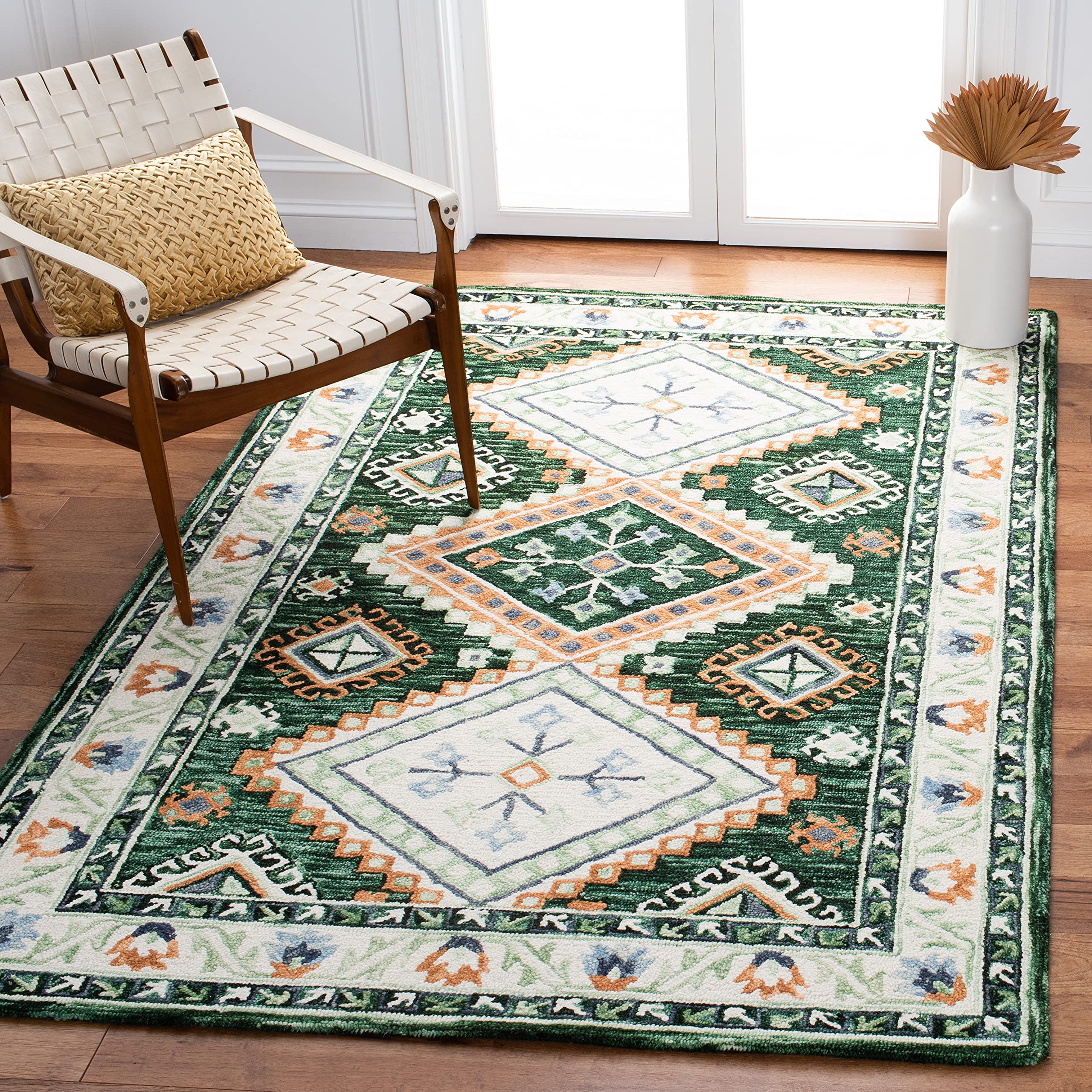 SAFAVIEH Aspen Collection Accent Rug - 3' x 5', Green & Ivory, Handmade Moroccan Boho Tribal Wool, Ideal for High Traffic Areas in Entryway, Living Room, Bedroom (APN706Y)