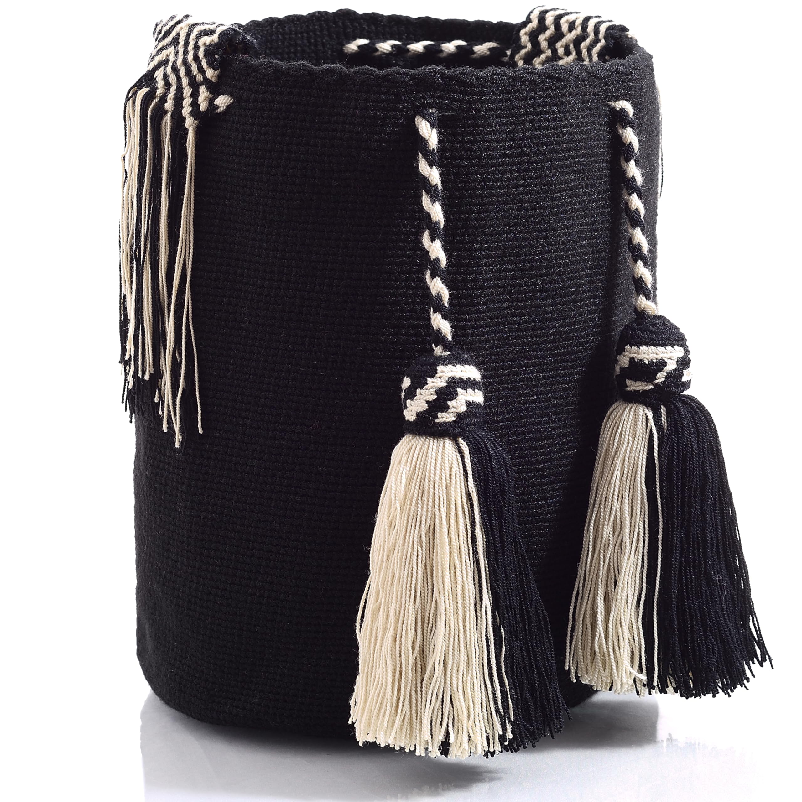 WYOU Utopia classics Hobo in Wayuu Crochet, Large