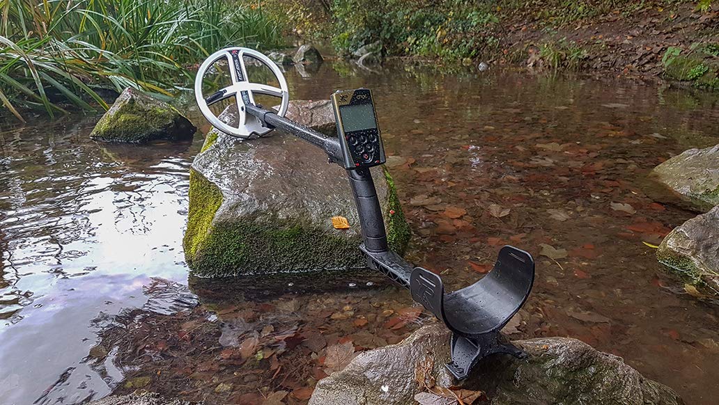 XP Metal Detectors ORX Detector - Specialized in Gold Hunting - FX02 Wired Headphones, WSAUDIO Wireless Headphones, HF Coil (9'') up to 50kHz, Remote Control and S-Telescopic Lite Stem (ORX-22FX02E)