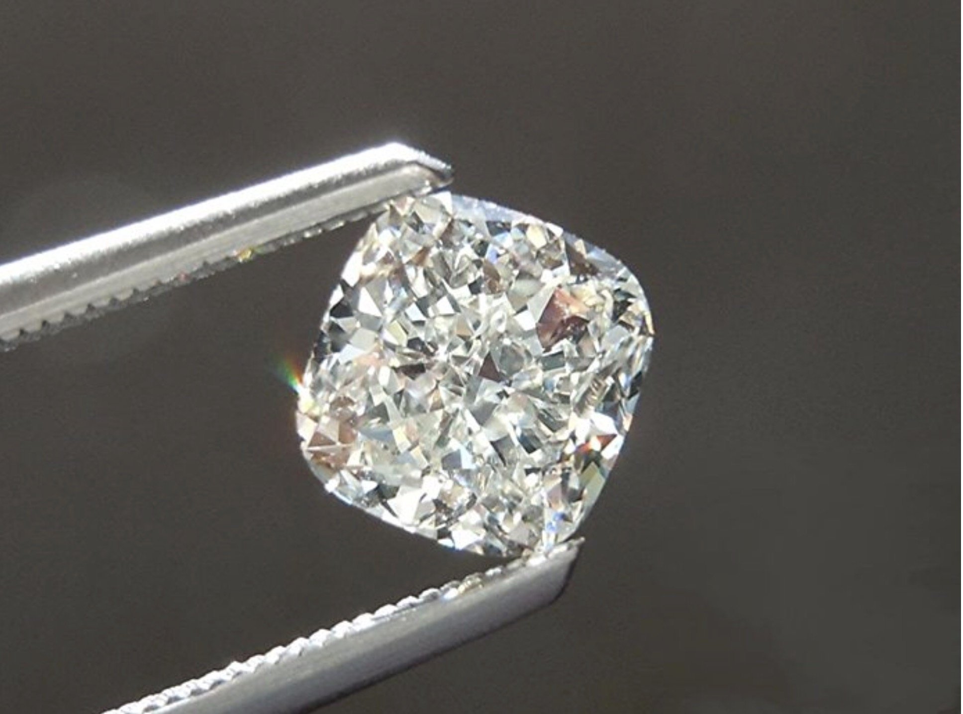 Diamonbella 101 Facets 2 Carat Princess Cushion Cut NSCD Simulated Diamond Ring 925 Silver Platinum Plated Halo (7)