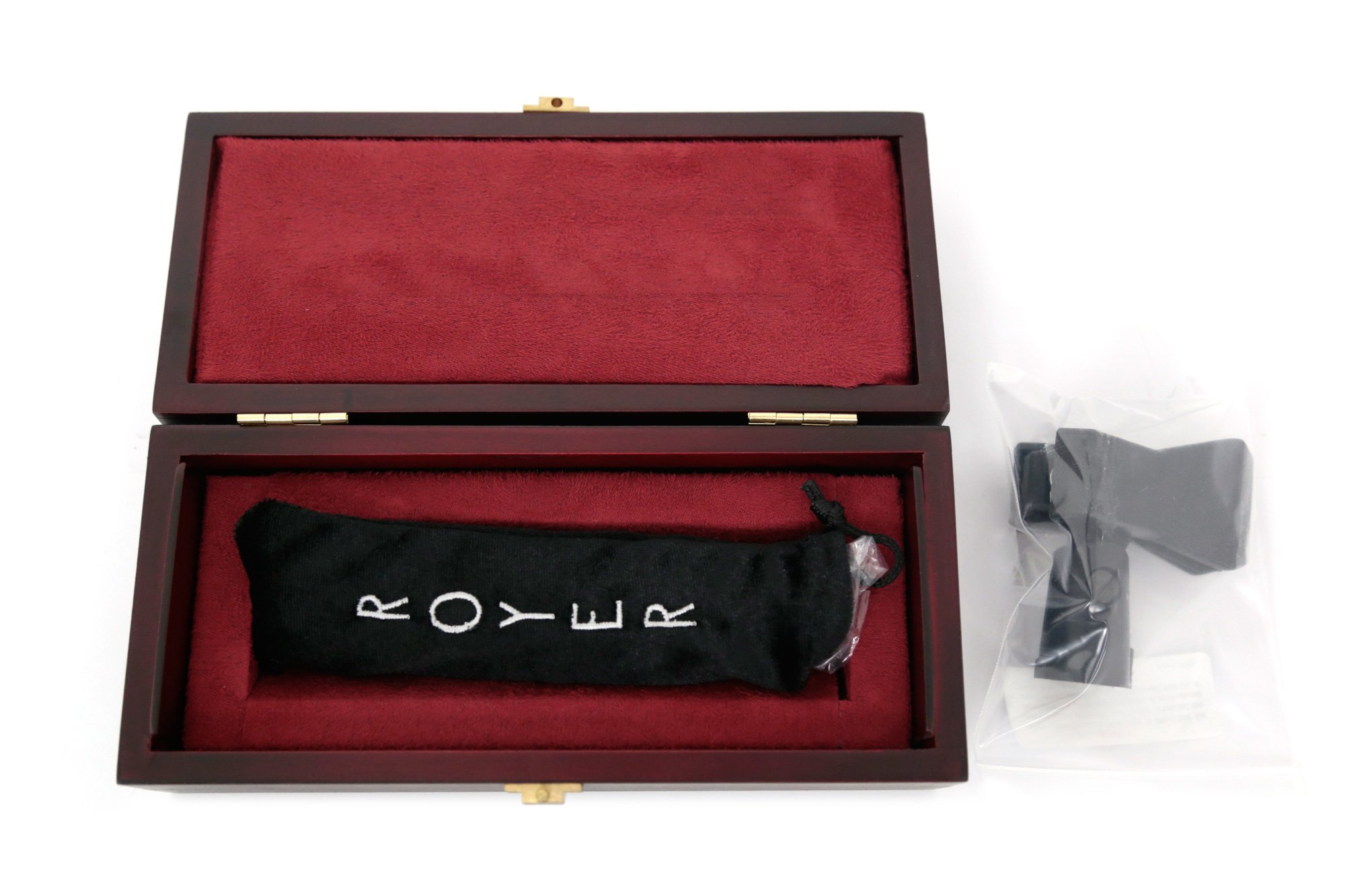 R-121 Studio Ribbon Microphone