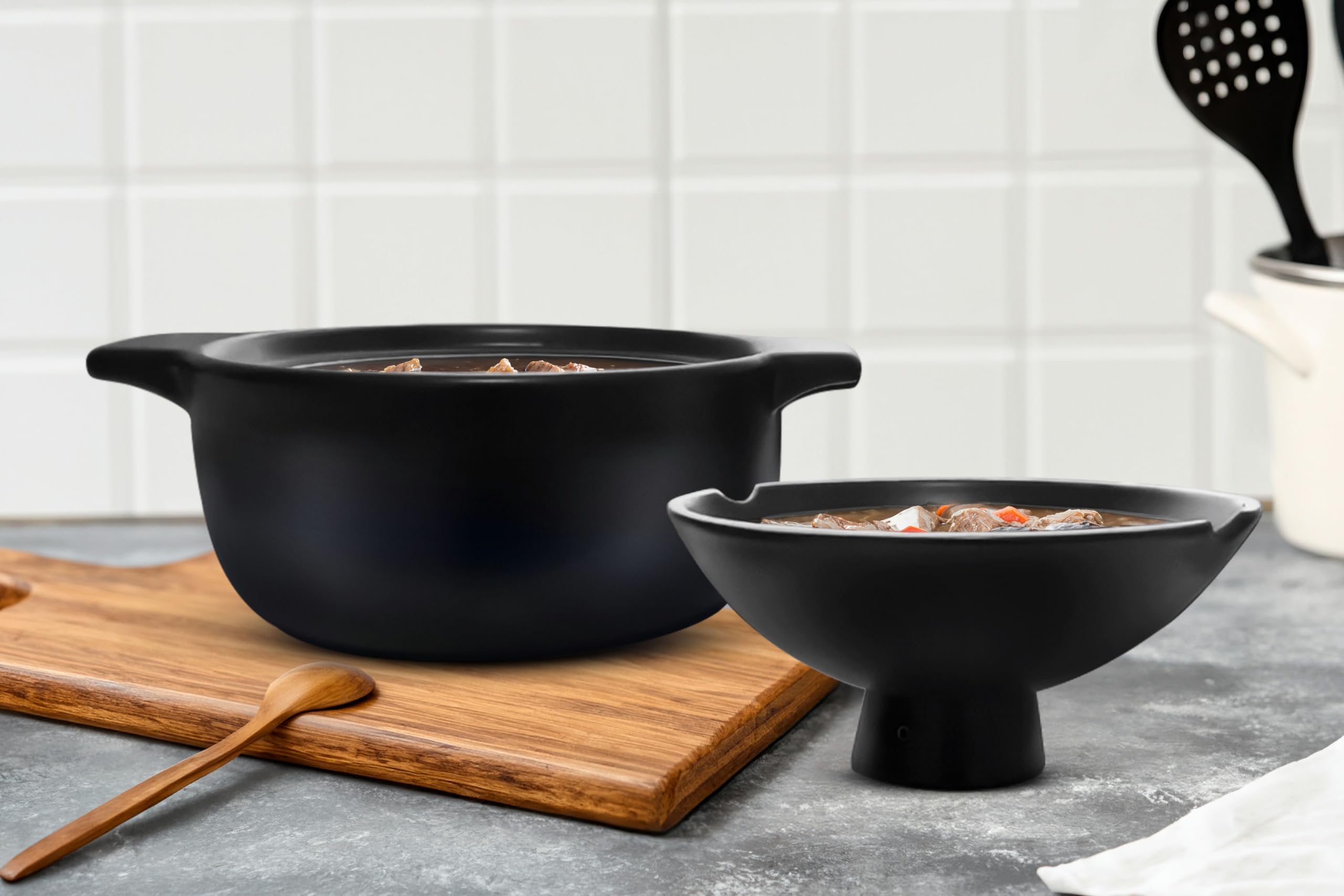 Kook Korean Hot Pot, Dolsot Pot, 68 oz, with Lid, for Cooking Donabe, Bibimbap, Kimchi, Hot Pot, Soups and Stews, Oven and Dishwasher Safe, Black