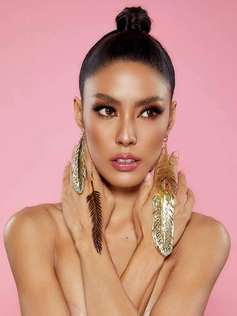 Fashmorous Gold Feather Earrings for Women Dangling Peacock Feather Earrings Gold Peacock Feather Earrings for Women Dangle Peacock Feather Earrings Long