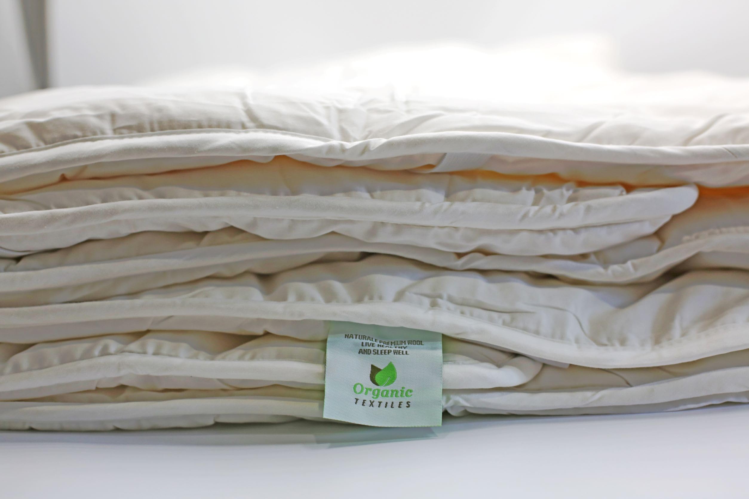 ORGANIC TEXTILES 100% All-Natural Australian Wool Bed Comforter with Organic Cotton Cover (Twin Size, Regular Fill), Temperature Regulation, Skin Sensitive, Luxurious Soft Feel, Machine Washable
