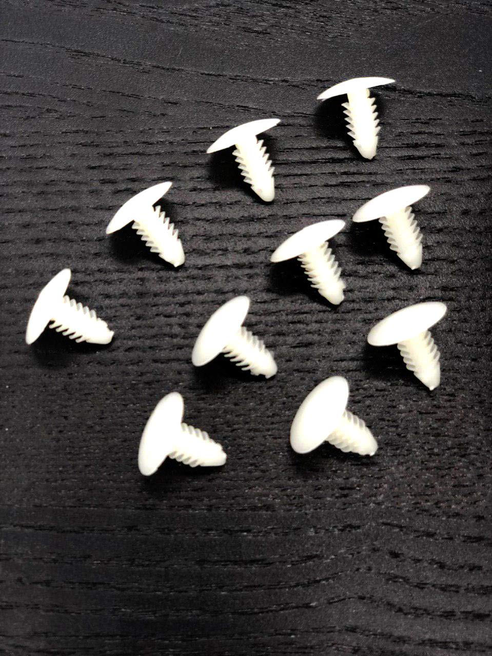 KOMORAX 100 pcs Large Plastic Multi-Gauge Rivet 1/4" Hole Patio Strapping Fasteners Webbing Lawn Chair Lounge