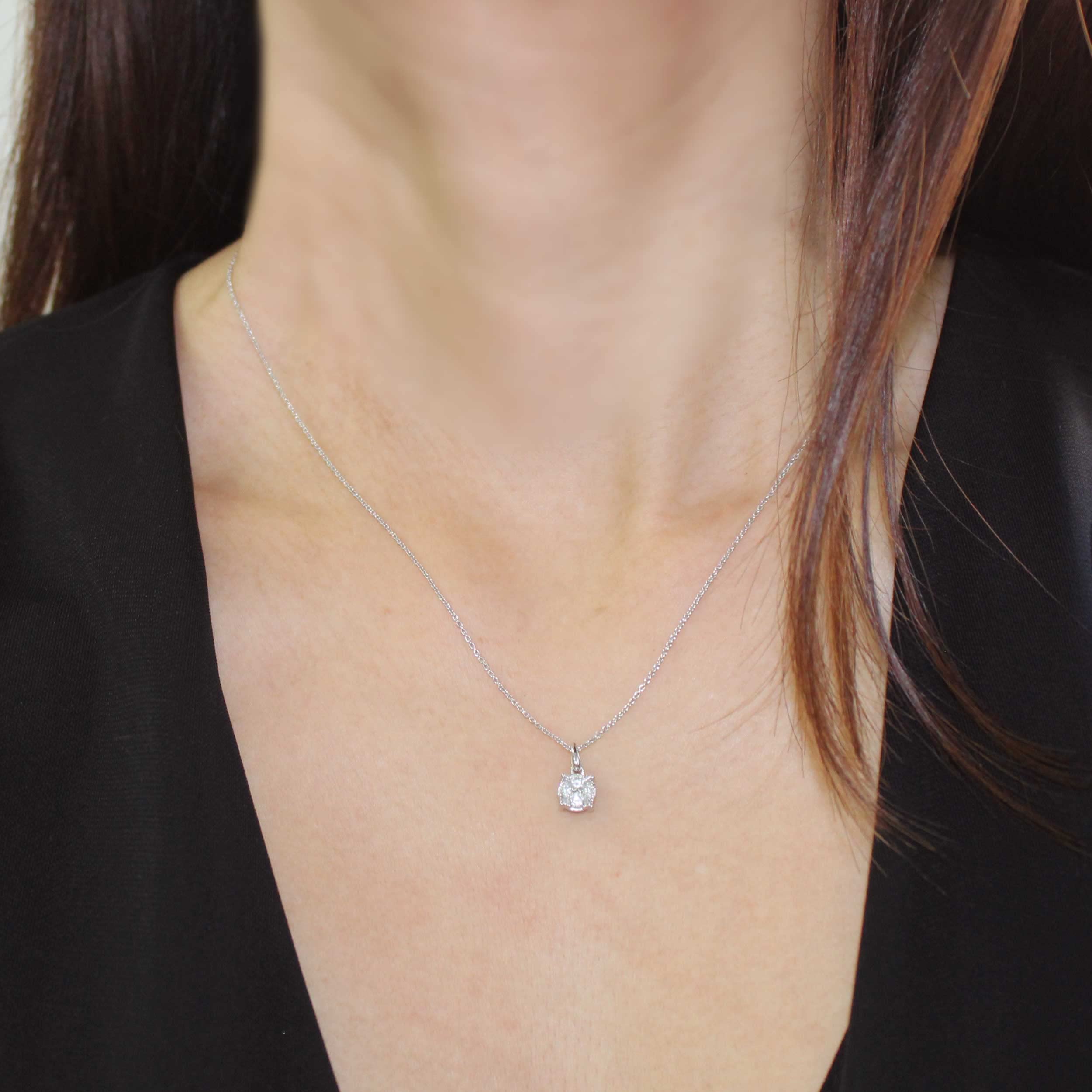 Fifth and Fine 1/4 CTW Womens Diamond Pendant Necklace set in 925 Sterling Silver (ROUND CLUSTER)