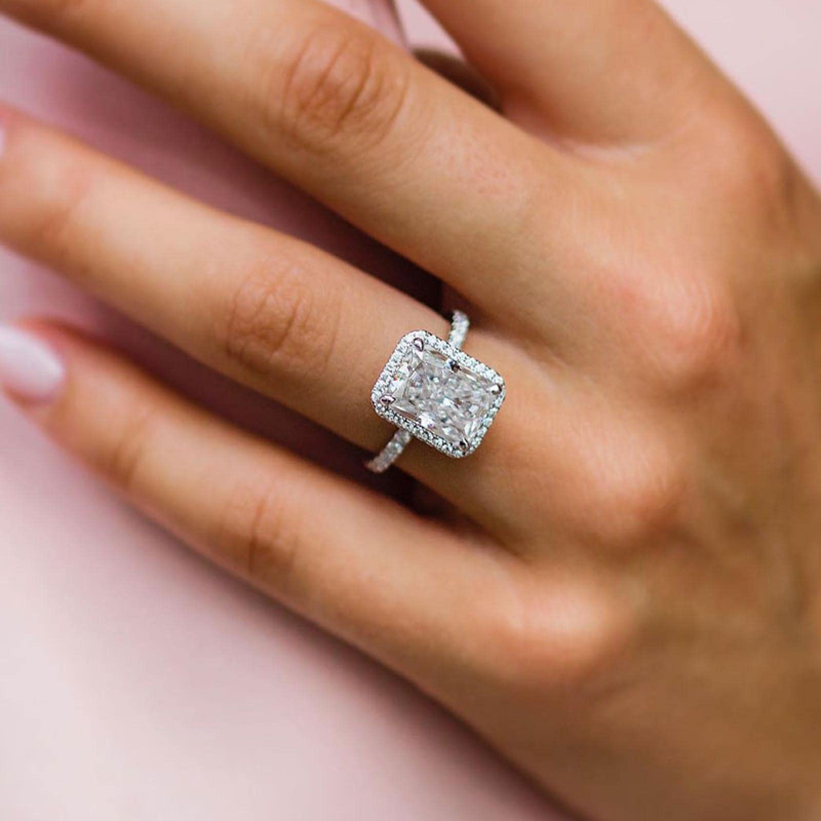 Effinny 3.0 Carat Radiant Cut Engagement Ring Simulated Diamond Ring 925 Sterling Silver 18K White Gold Plated Promise Ring Gift for Wedding Anniversary
