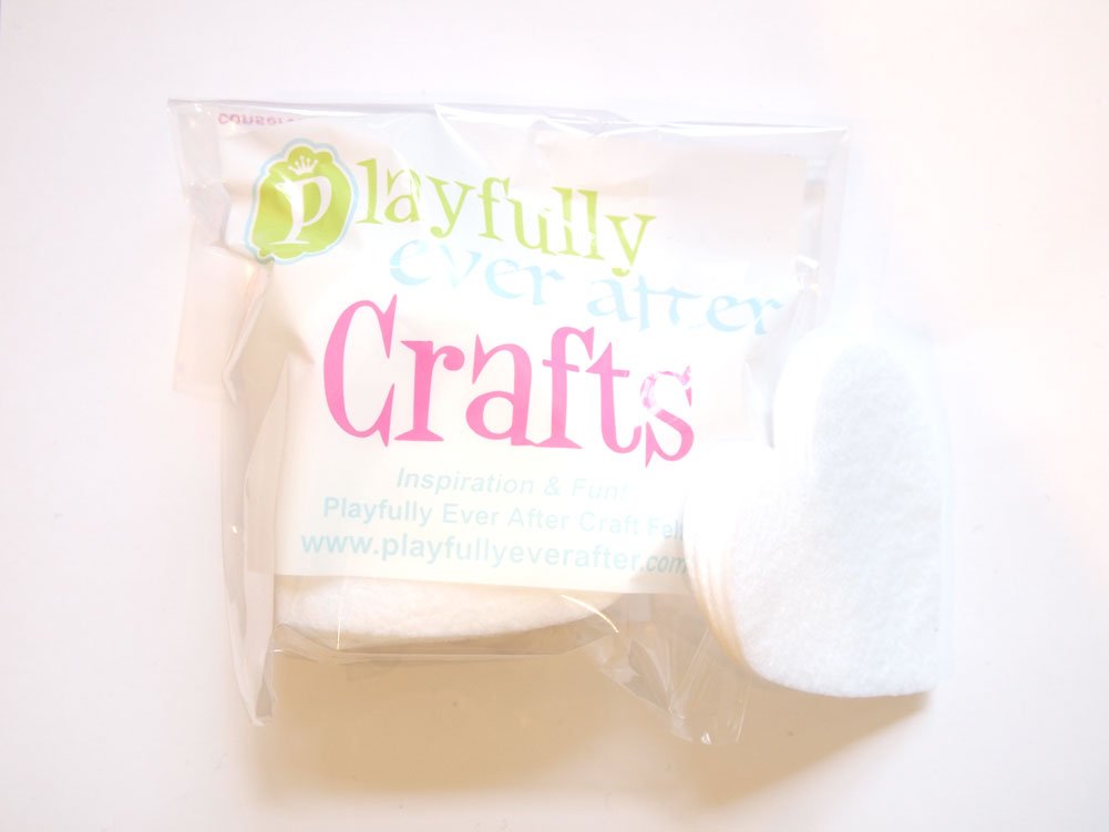 Playfully Ever After 3 Inch 28pc Felt Hearts (White)