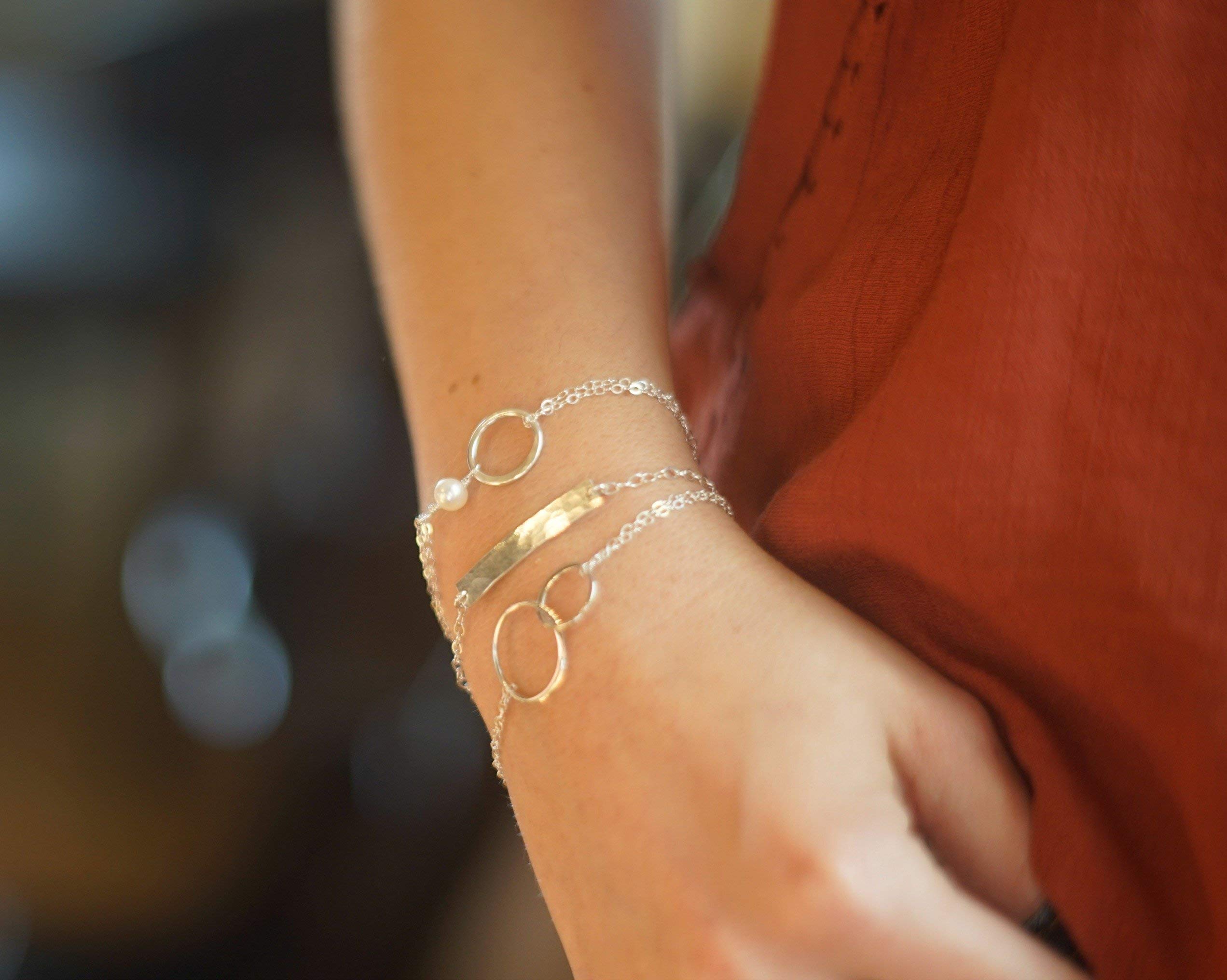 EFYTAL Gifts for Mom from Daughter, 925 Sterling Silver Two Ring Bracelet for Women, 2 Circles Birthday Gift for Daughter, Mothers Day Gift