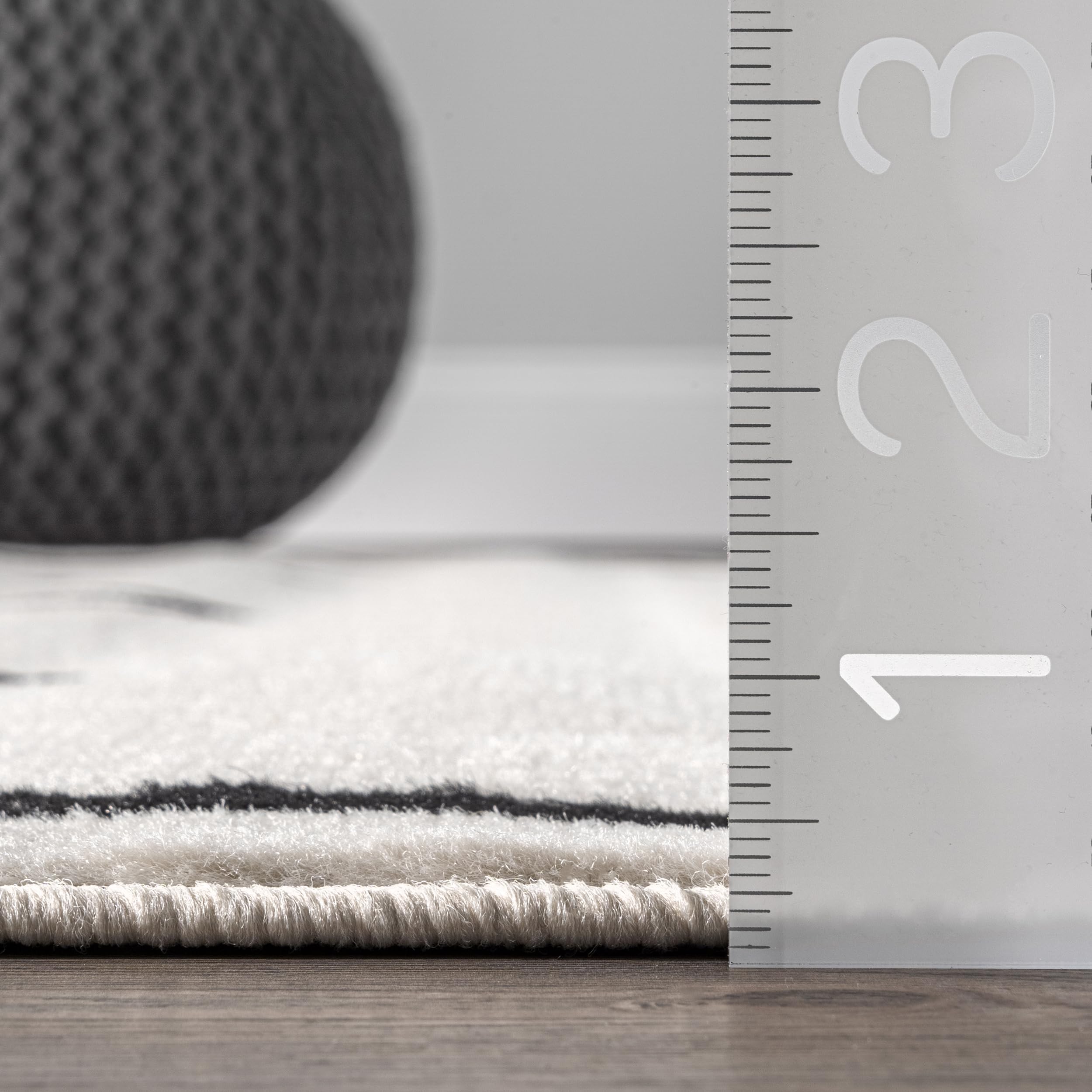 nuLOOM Romina Diamond Stripes Area Rug, 7x9, Beige