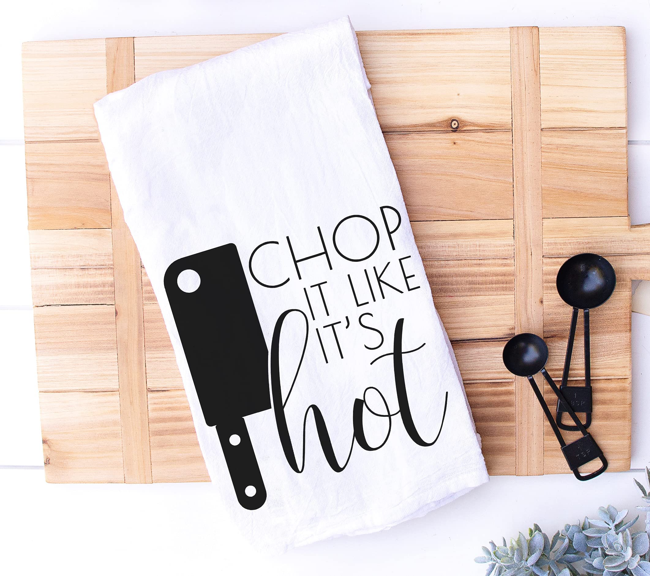 Handmade Funny Kitchen Towel - Chop It Like It's Hot Funny Hand Towel for Chef - 28x28 Inch Perfect for Chef Housewarming Christmas Mother’s Day Birthday Gift (Chop it like it's Hot)