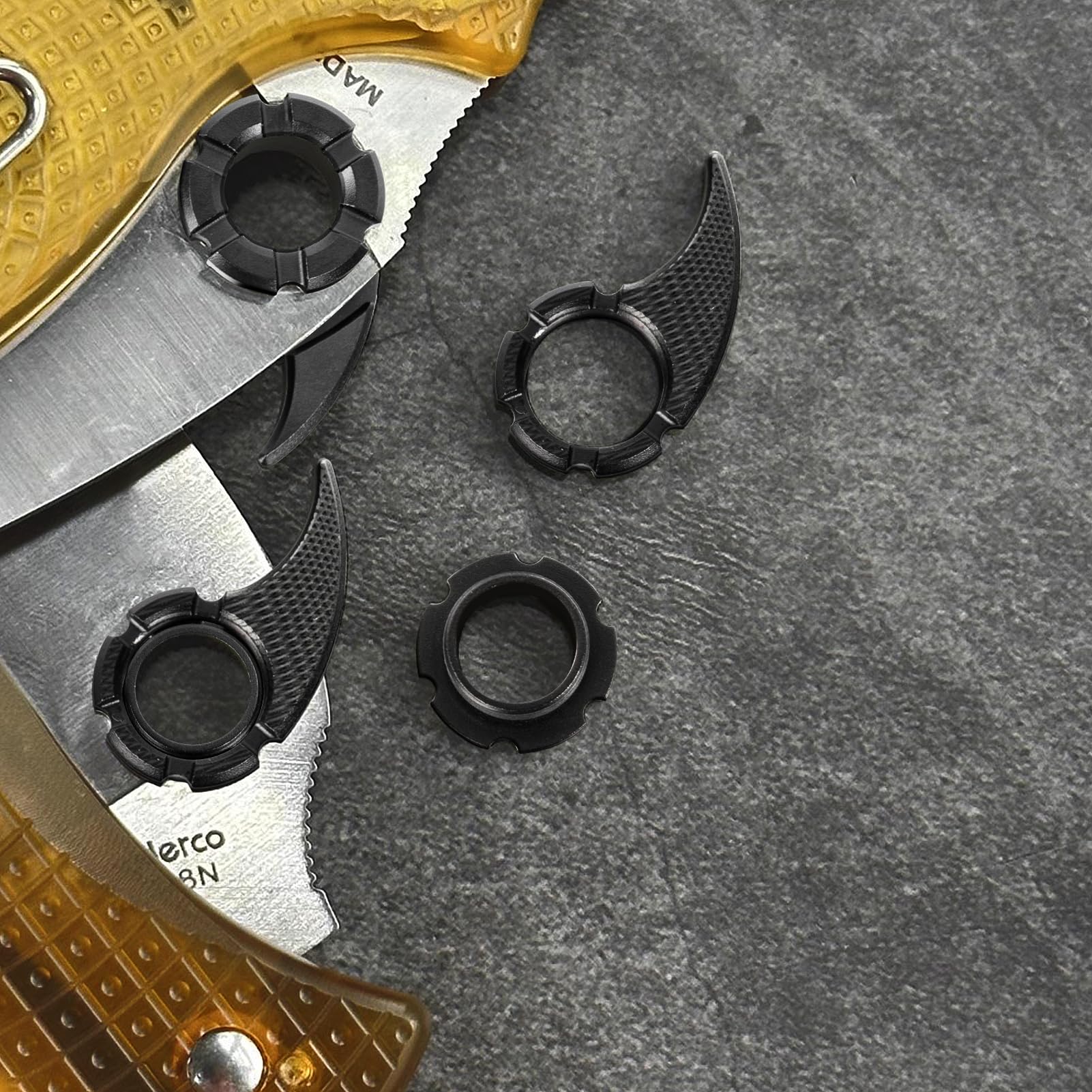 Knife Thumb Stud for Spyderco Manix 2, Spyderco Military