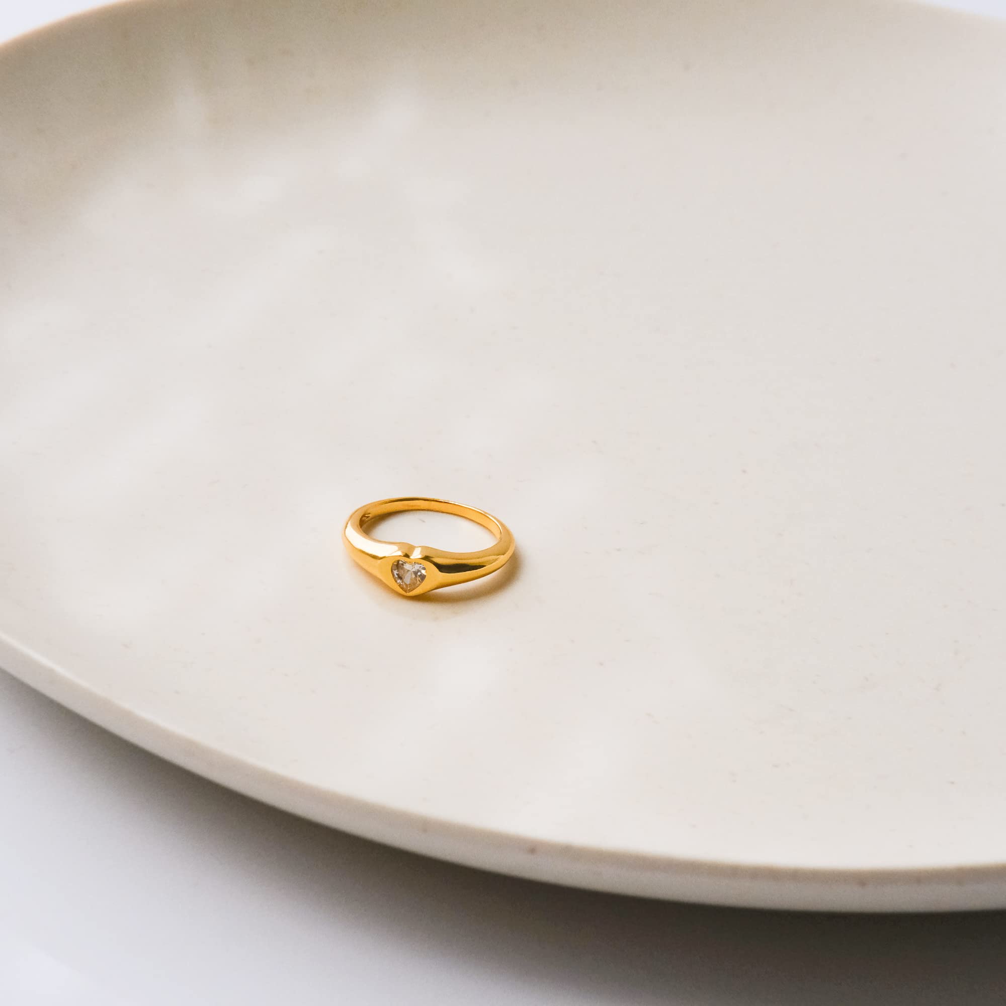 espere Cubic Zirconia Heart Inlay Signet Ring 18K Gold Plated | Minimal Dainty Pinky Ring | Simple Small Stackable Heart Ring Promise Ring Birthday Gift for Her [Size 3]