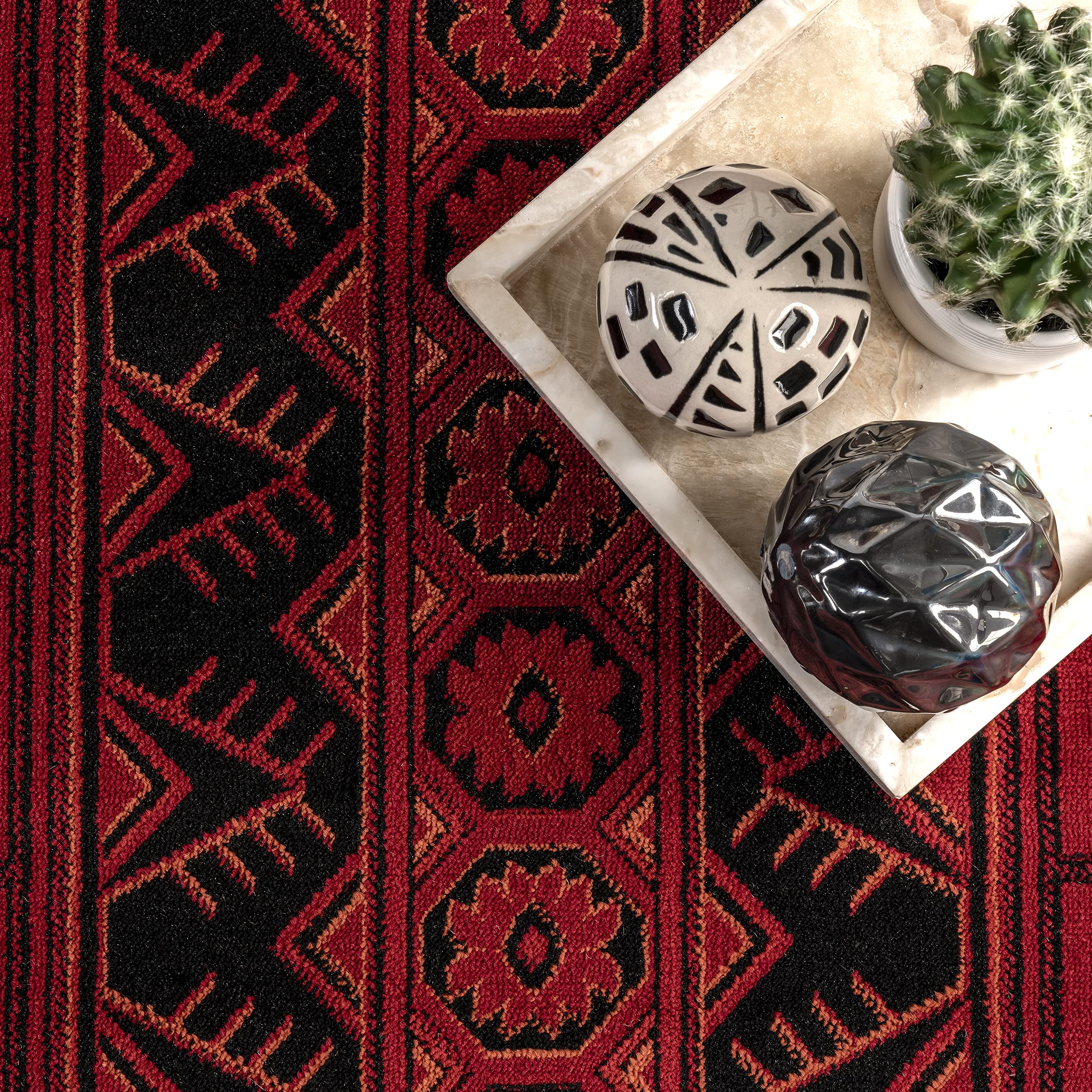 nuLOOM Billie Traditional Paneled Fringe Area Rug, 4x6, Red
