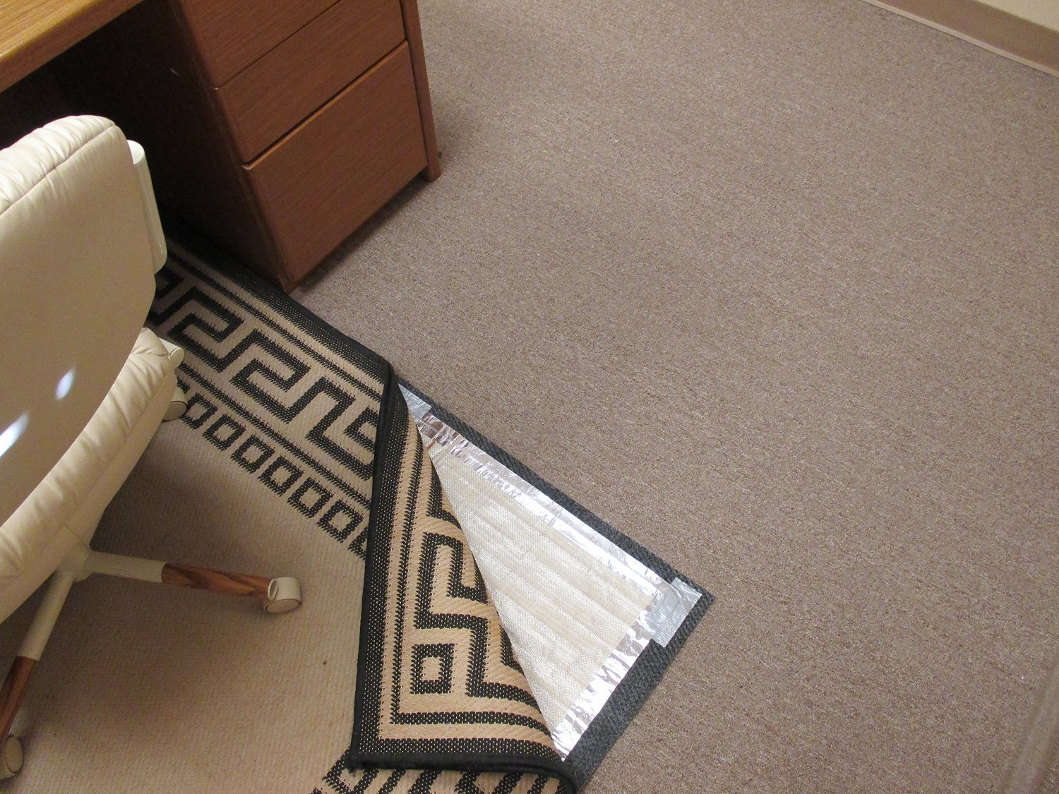 Speedheat RugBuddy 365 under Rug Space Heater (6' 9 x 4' 10) by RugBuddy