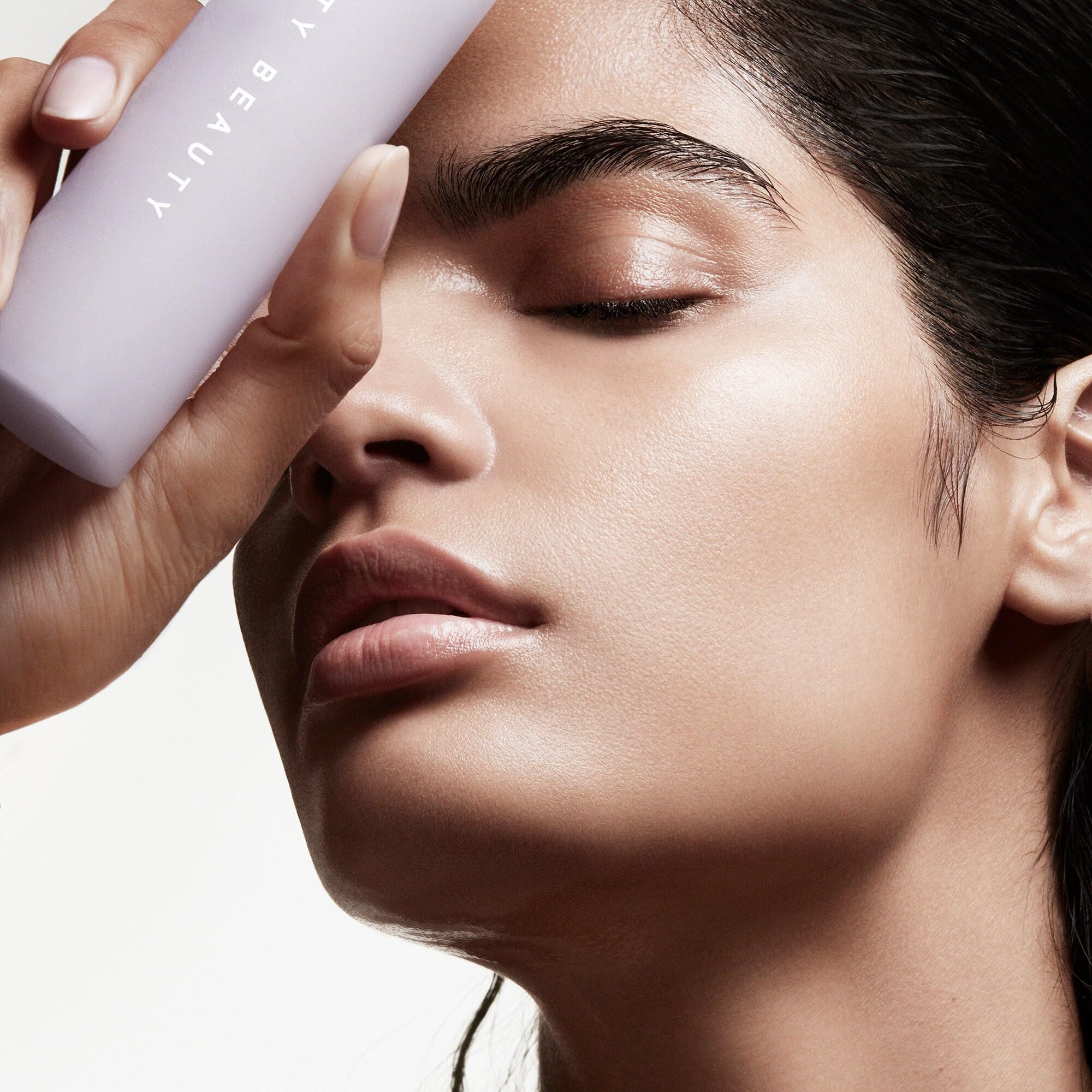 Fenty Beauty by Rihanna Mini What it Dew Makeup Refreshing Spray 1.35 oz/ 40 mL